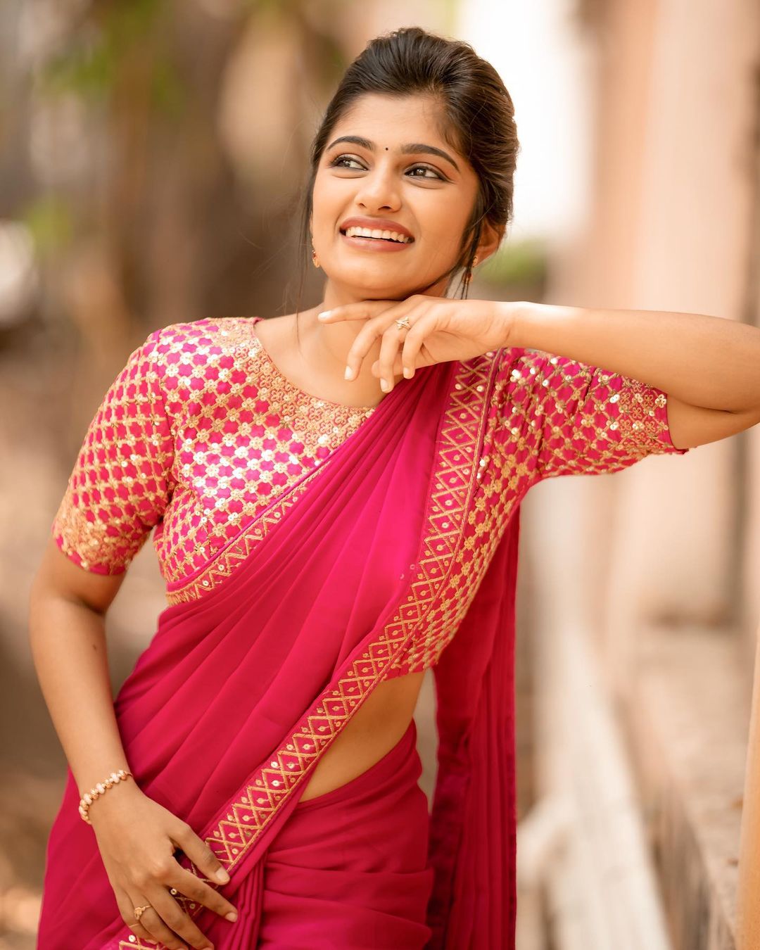 Only Heroines on Twitter: "Gorgeous #Archana @vj_archana_ 💗😍 https://t.co/PgzRu9Rgcs" / Twitter