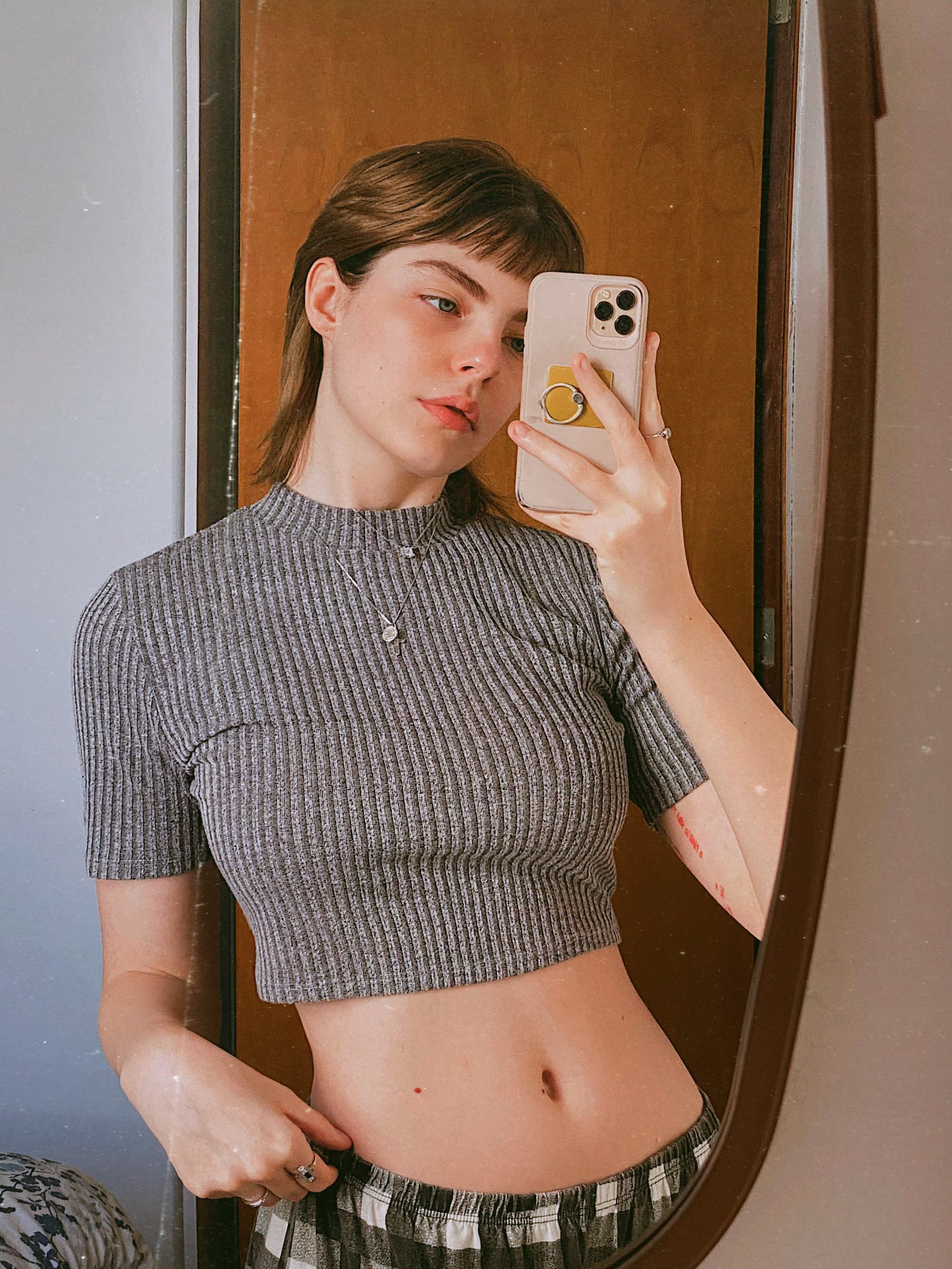 triz pariz on Twitter: "melancholic beauty https://t.co/RJWQR5hPVm" / Twitter