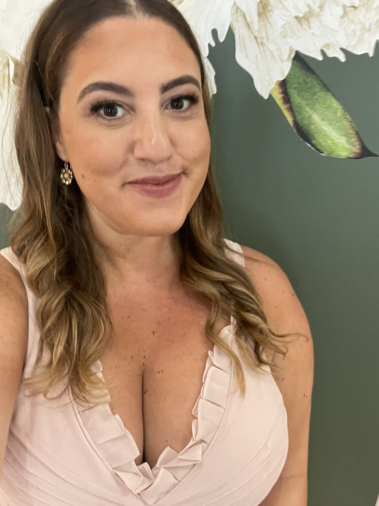 Marisa Kabas on Twitter: "being a bridesmaid gets a bad rap https://t.co/wVCow2ApJL" / Twitter