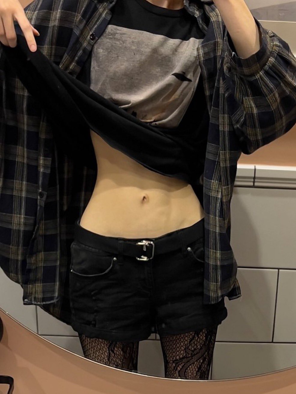 percy 𓅊 (6.5/11.5) on Twitter: "Dark grungy thinspo 🥀 A long thread for edtwt 🧵 tw: blood ...