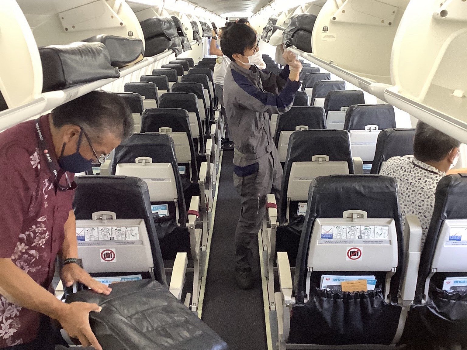 JTA_日本トランスオーシャン航空 on Twitter: "\ 『美らっく ️RAC』更新 ／ 📣8月号は『みんなで機内大清掃！』 “お客さまに清潔な機内で快適な空の旅をお楽しみいただきたい ...