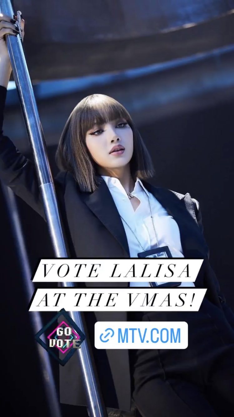 🏆👩‍🚀LISANATIONS on Twitter: "A VMA win would be a perfect gift for ...
