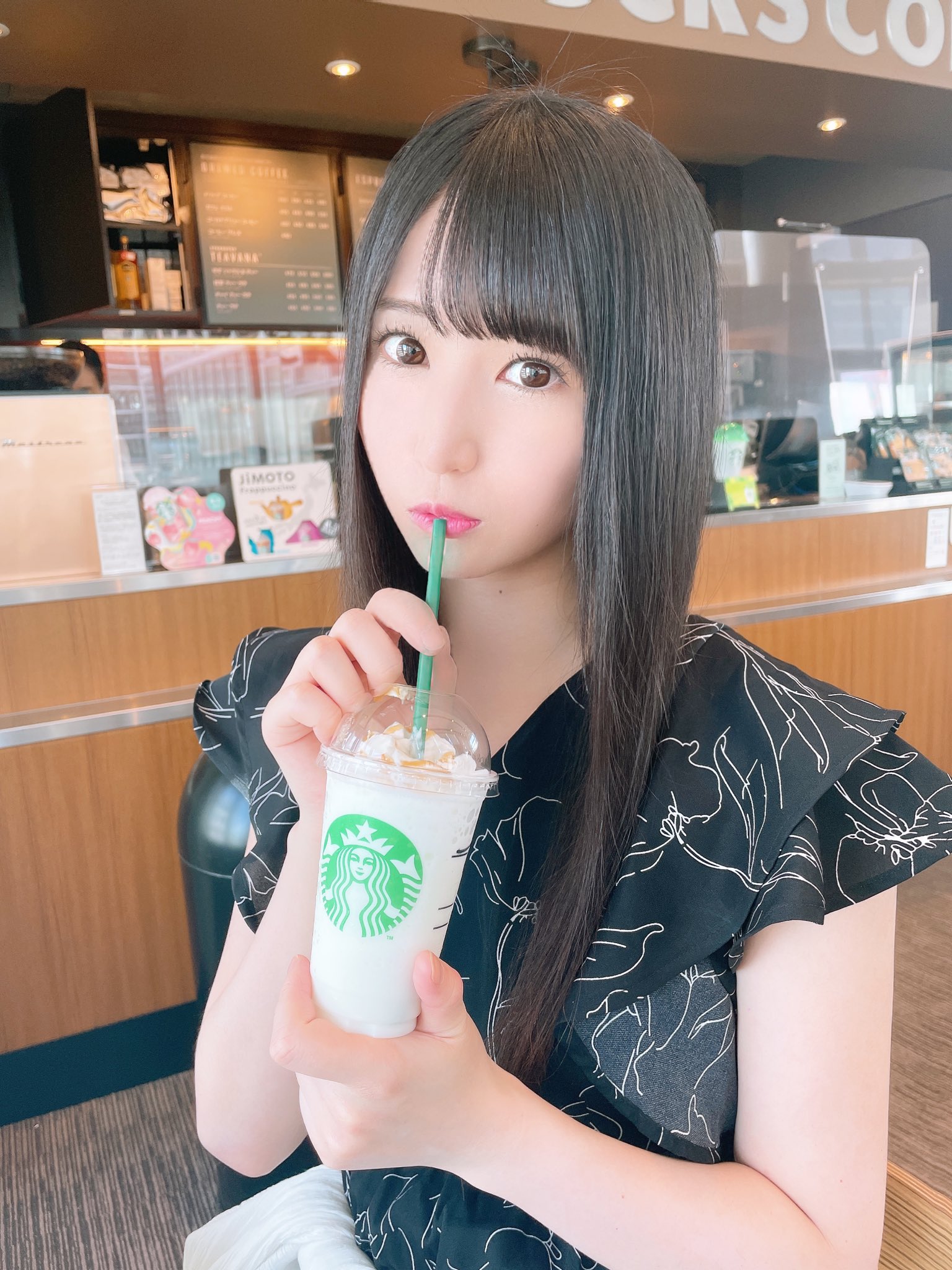 谷麻由里(まゆりん) On Twitter 空港のスタバ、桃なかった🍑 Ty9q04ccw9 Twitter