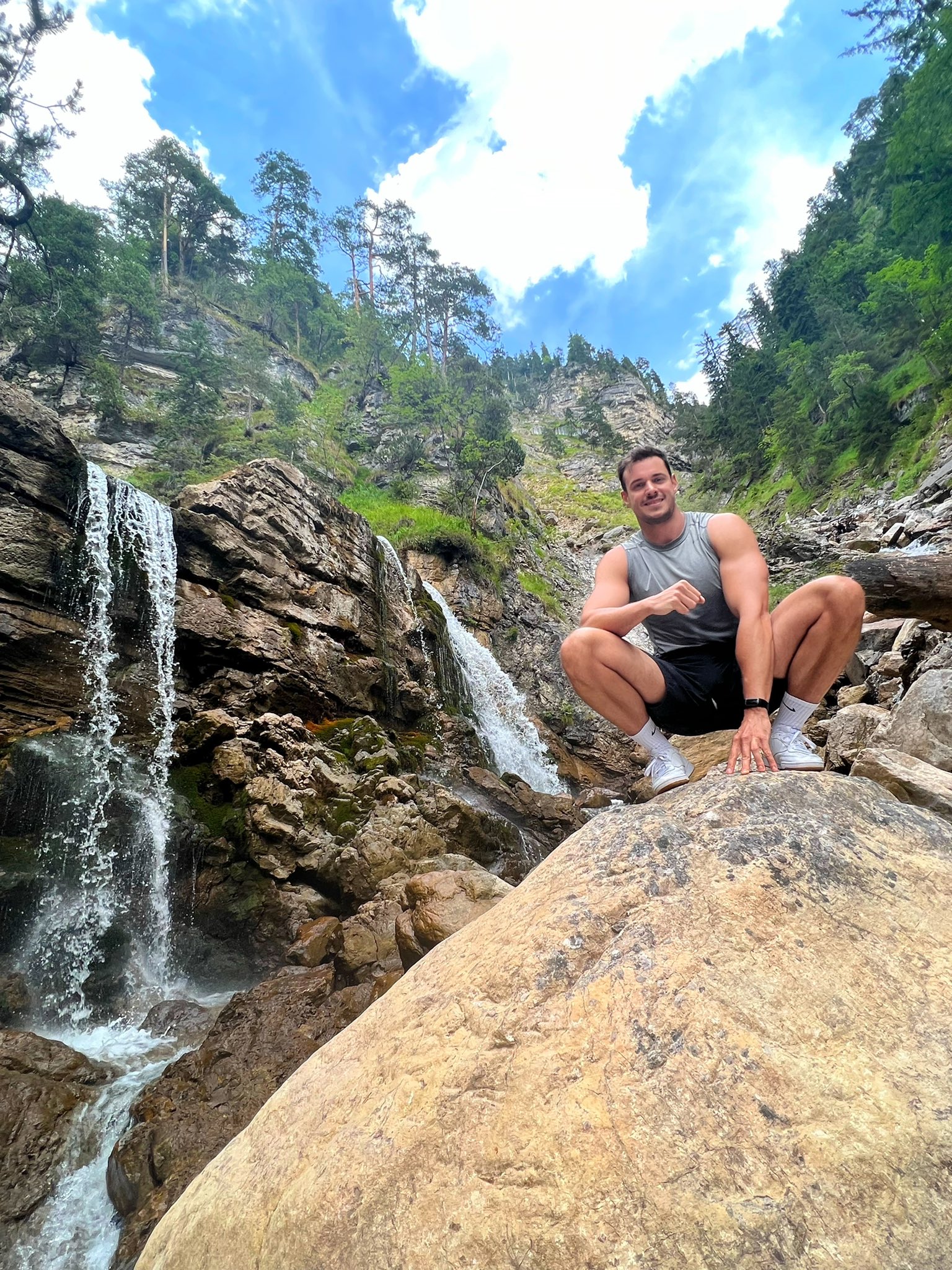 ultimate.simon on Twitter: "🏔 https://t.co/cwswZSWemg" / Twitter