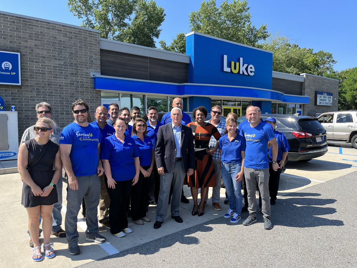 Mike Pence on Twitter: "Great to be in Hobart, IN today with @IndianaAFP at Luke Convenience ...