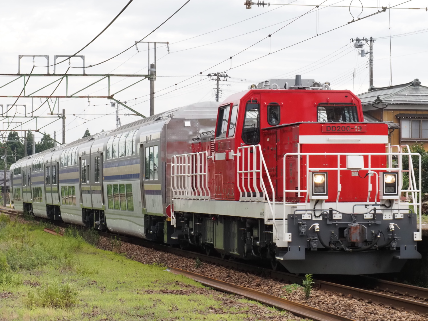 クロテツ007 on Twitter: "8月3日(水)、甲種輸送-E235系1000番台グリーン車4両。9473列車、DD200-19牽引、南長岡から新津へ。E235系 F-21,F-22 ...