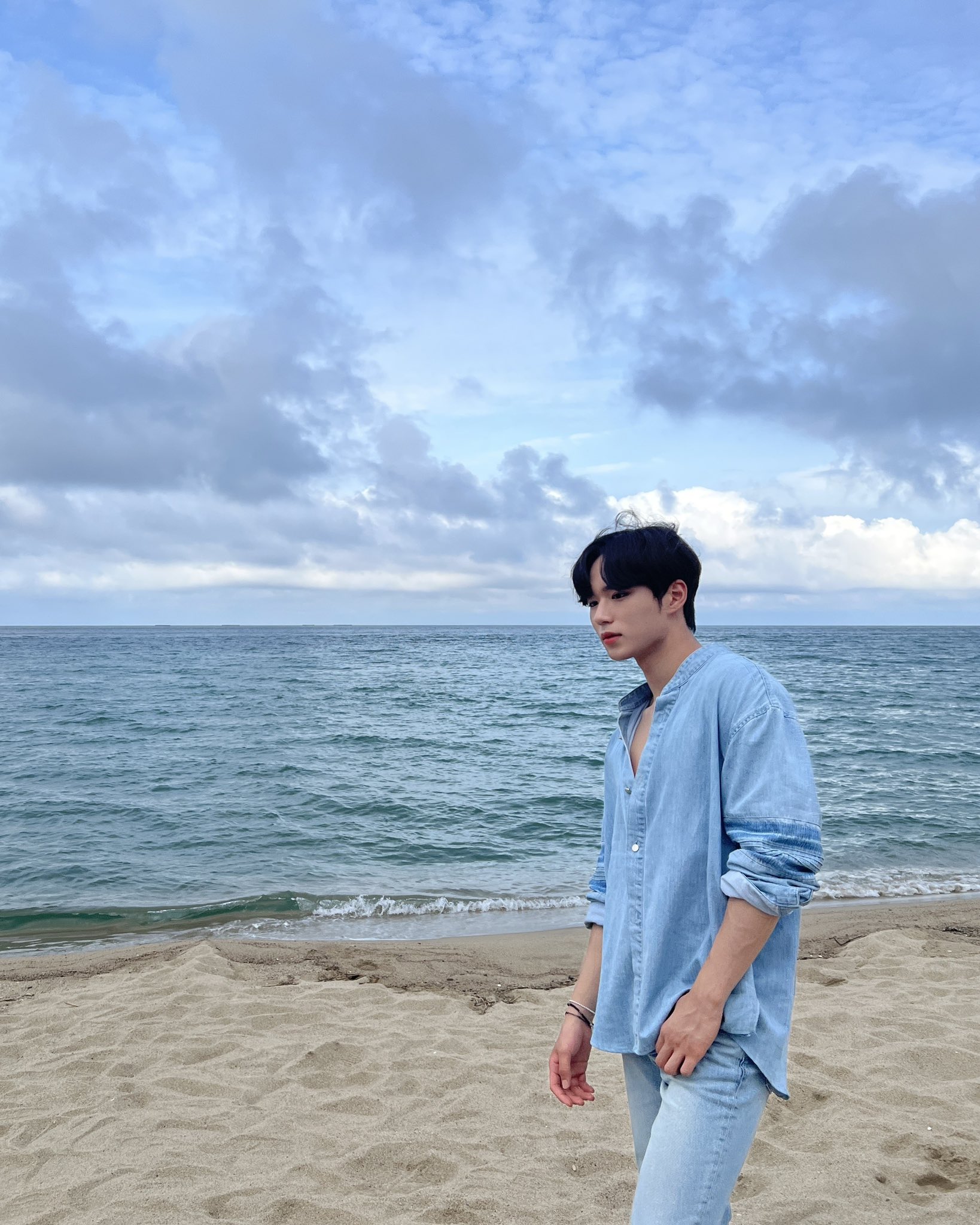 위아이(WEi) on Twitter: "[#준서] 바다 가자🌊 https://t.co/L8gNBo2qtv" / Twitter