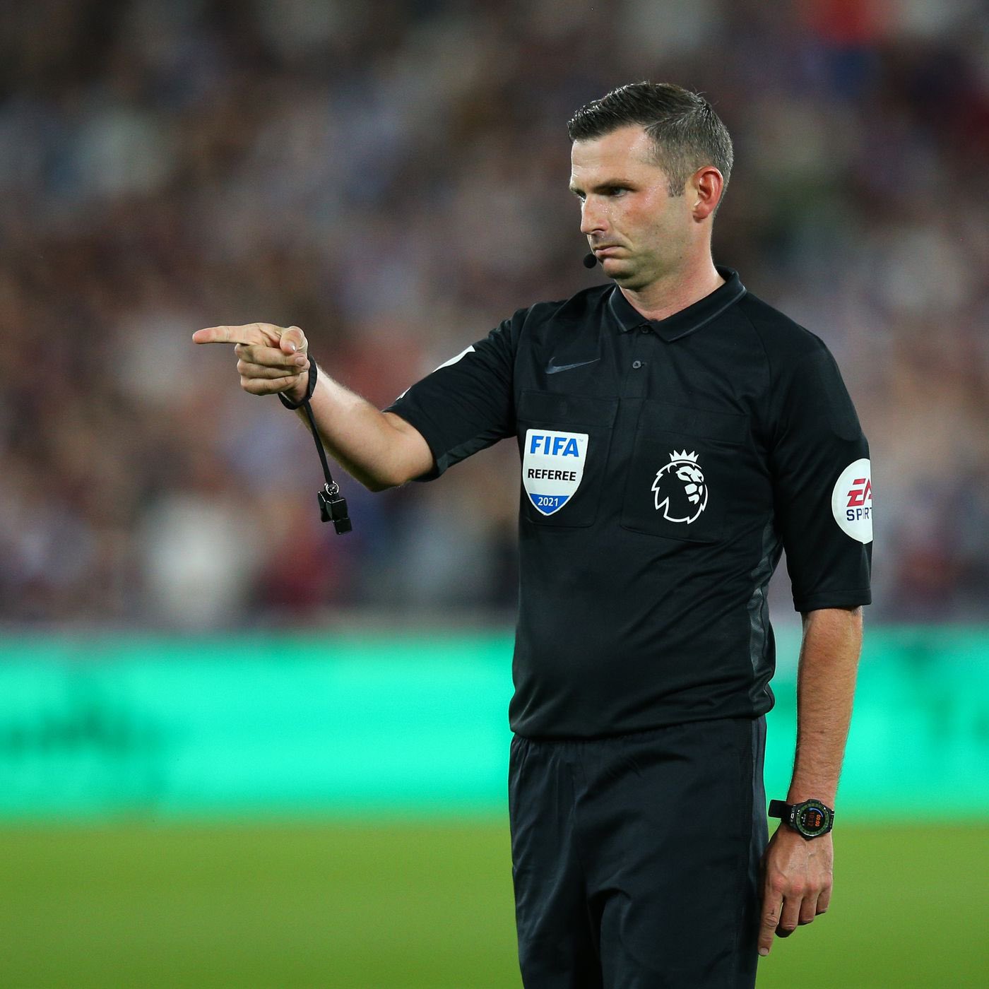 Michael Oliver Referee 2022