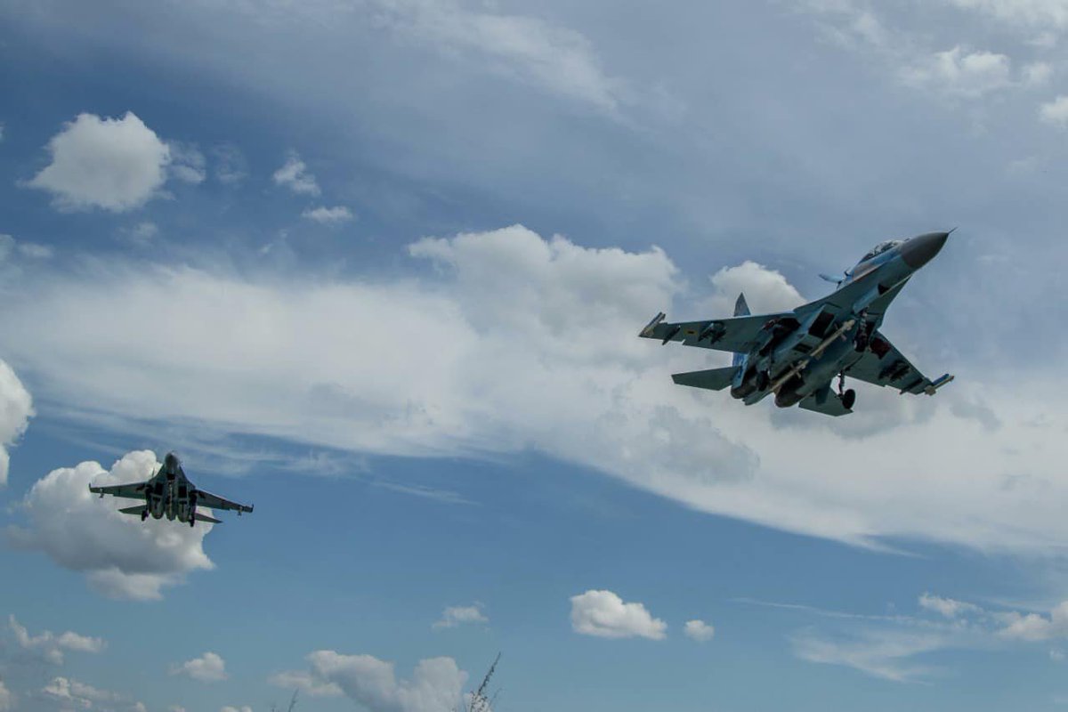 #Ukraine: The Ukrainian Air Force is still operating- some rare images ...