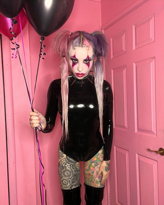 Tw Pornstars Kellie Panther ๐ฆ The Latest Pictures And Videos From