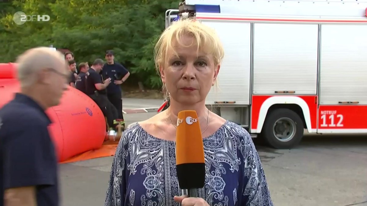 Noch immer brennt es im Berliner Grunewald. Weiß man, warum das Feuer ...