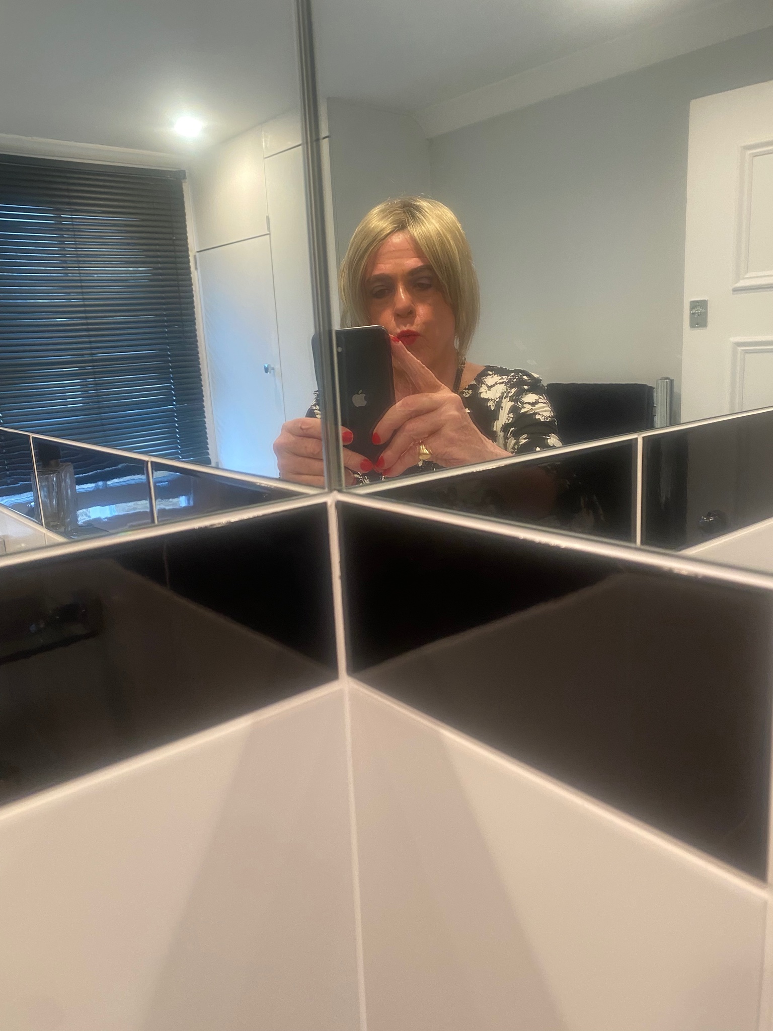 Sissy Stephanie on Twitter: "@MissVioletDomme https://t.co/iFWWQ4bK8f" / Twitter