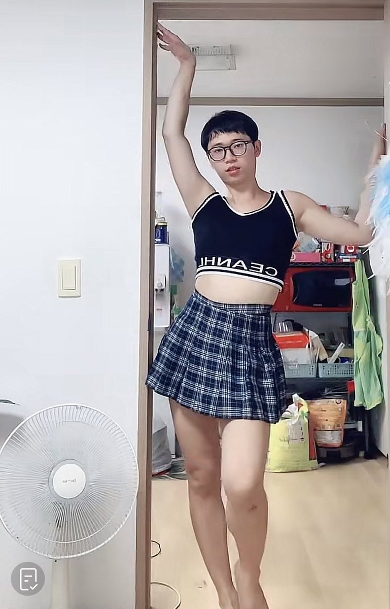 퀸동주 뉴진스 재질 착장 #퀸동주 #퀸동주 퀸동주홀릭♡ྀི @queen_dj_holic