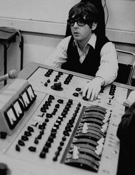 Paul Mccartney 1966 Revolver