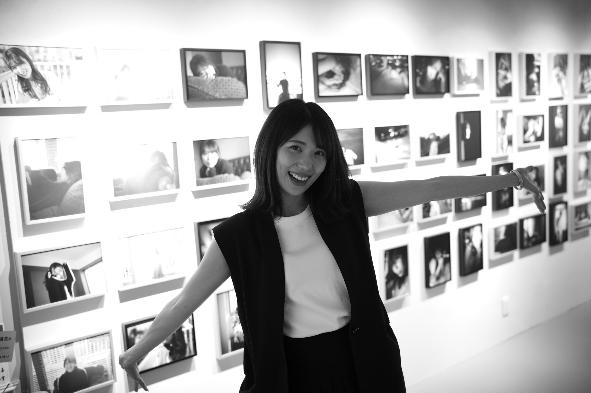 山岸逢花 写真展『縁 Circle 』8 6〜 On Twitter 明日というかもう今日ですね！ 8 6から写真展開催です！！！ 1