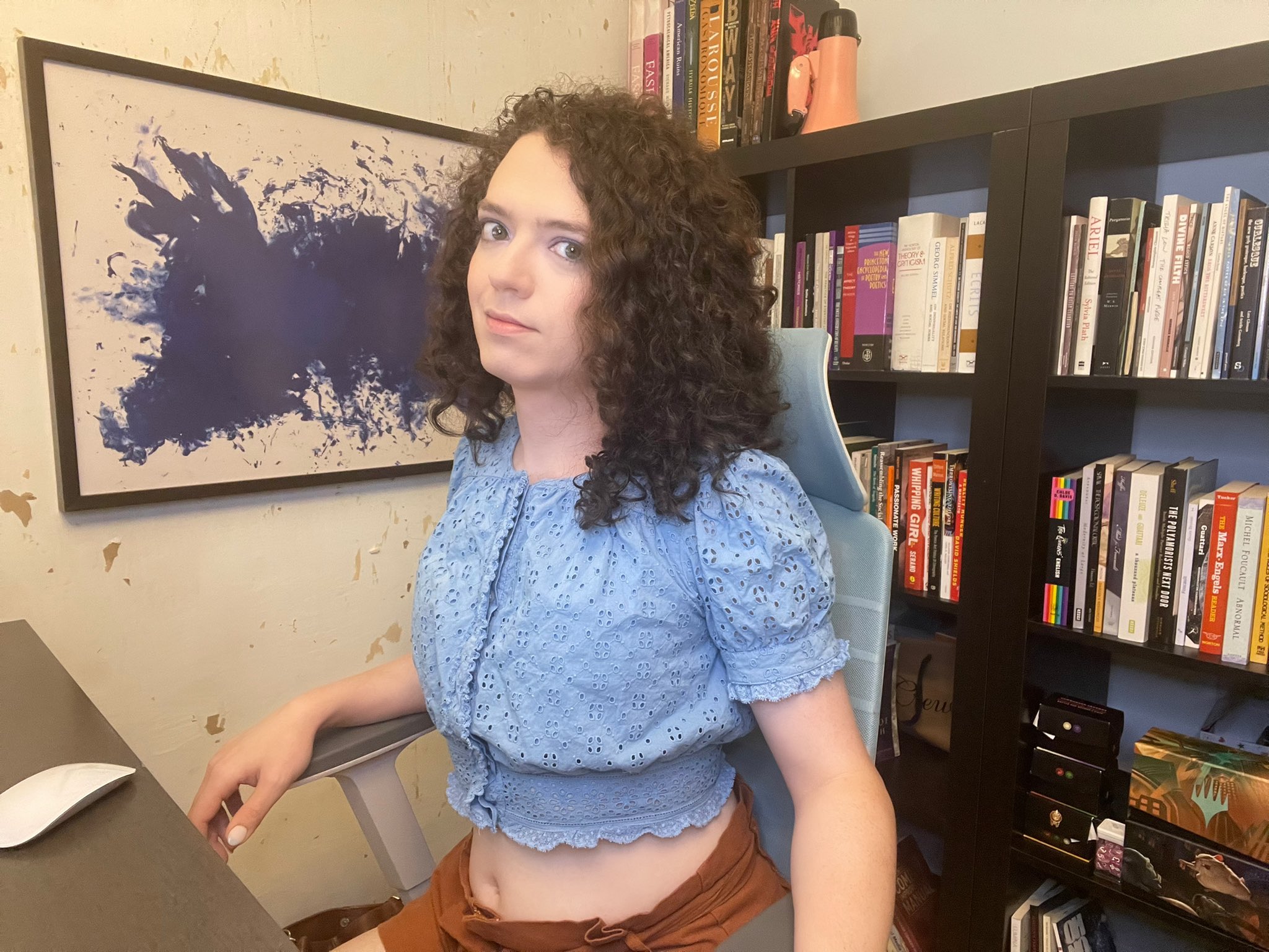 Emma X, mutant royalty on Twitter: "yeah I know how to dress for work why do you ask https://t ...