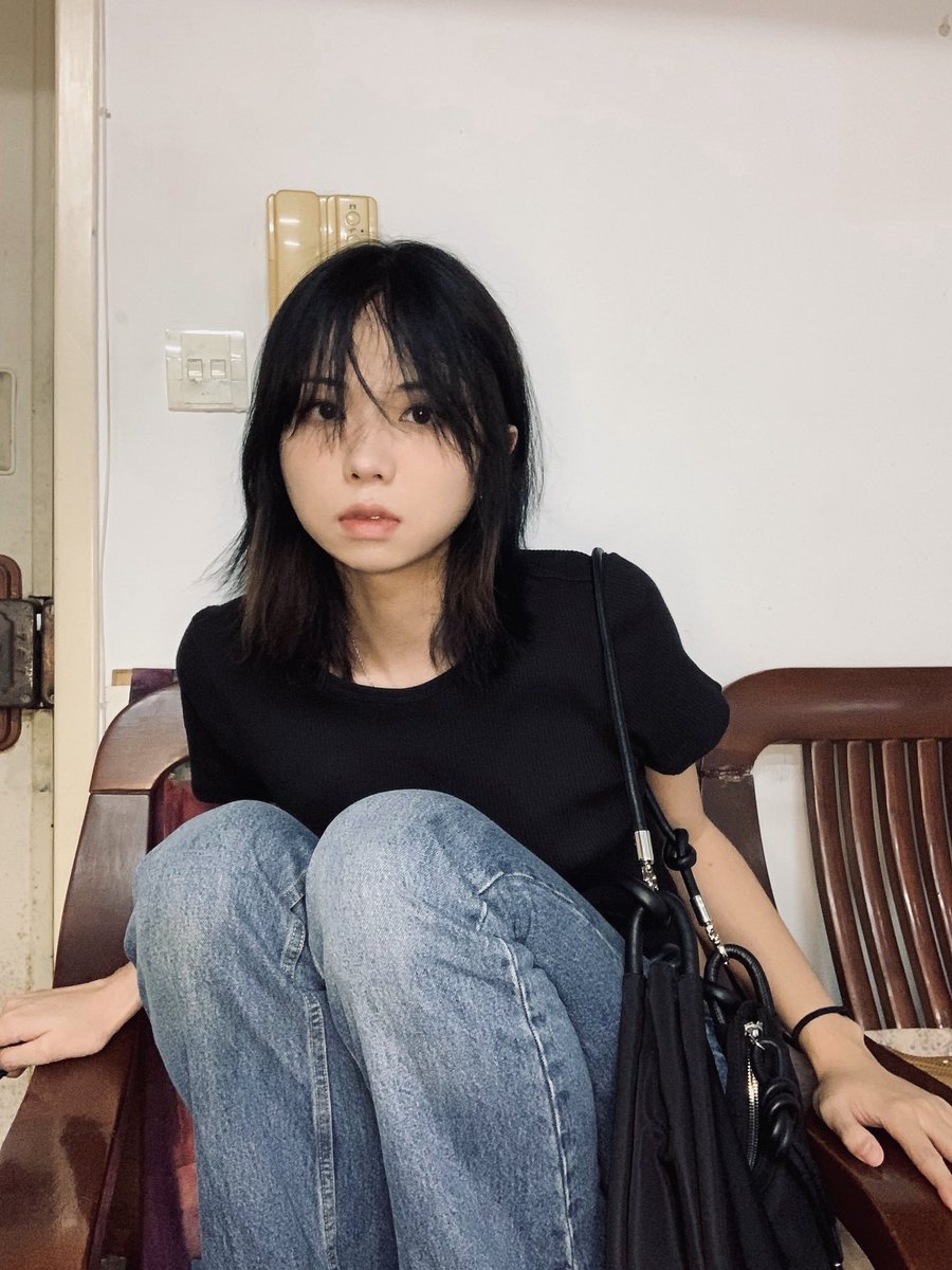 一般想发自拍的时候该配什么文字呢 #可爱的男孩子 #可爱的男孩子 Green茶茶酱 @meizaijiang