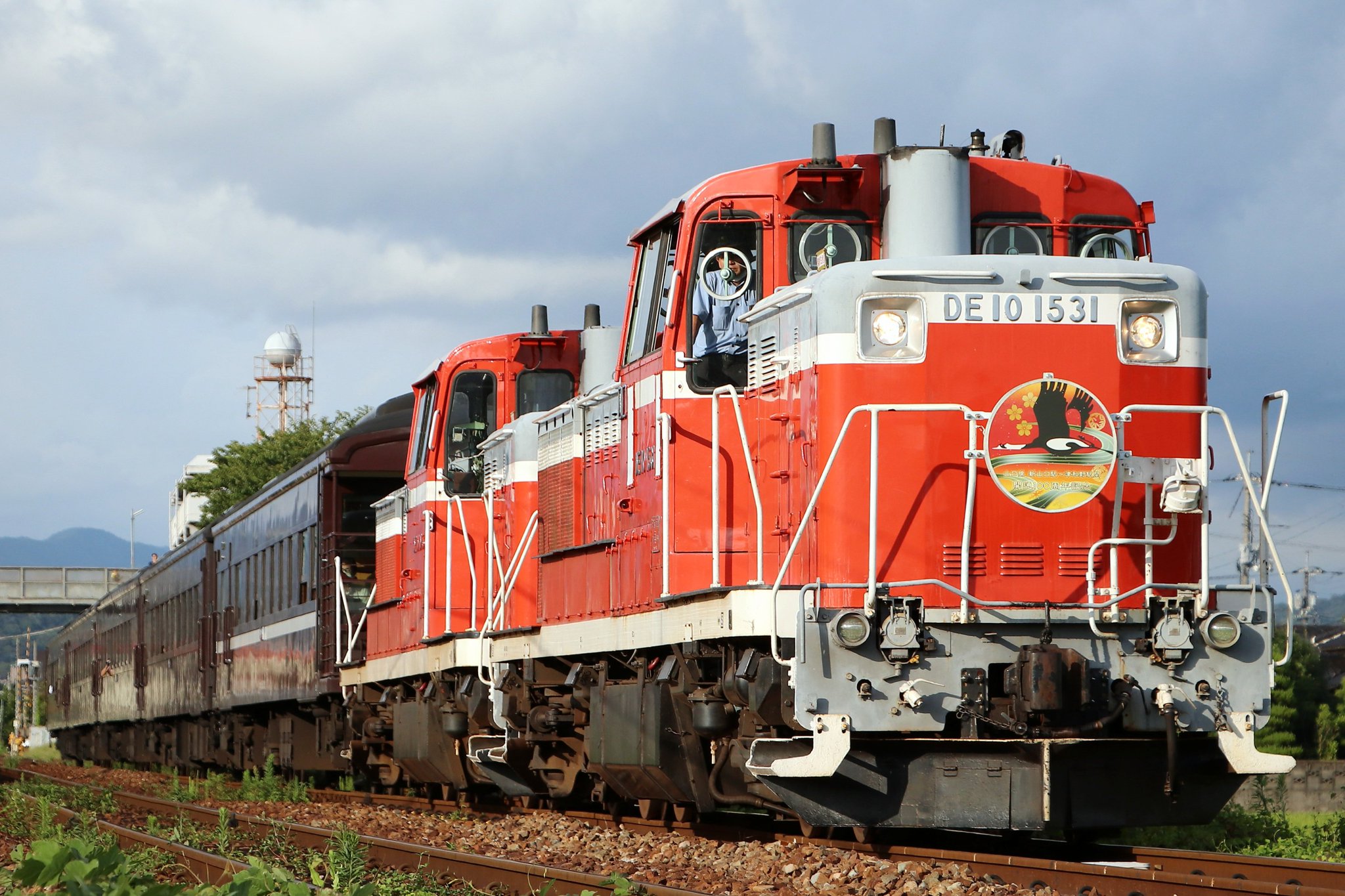 ウェルナー副長 on Twitter: "2022/8/6 8522レ DLやまぐち号 DE10-1531[関]+DE10-1076[関] 牽引 https://t.co/SjOO3cwRFP ...