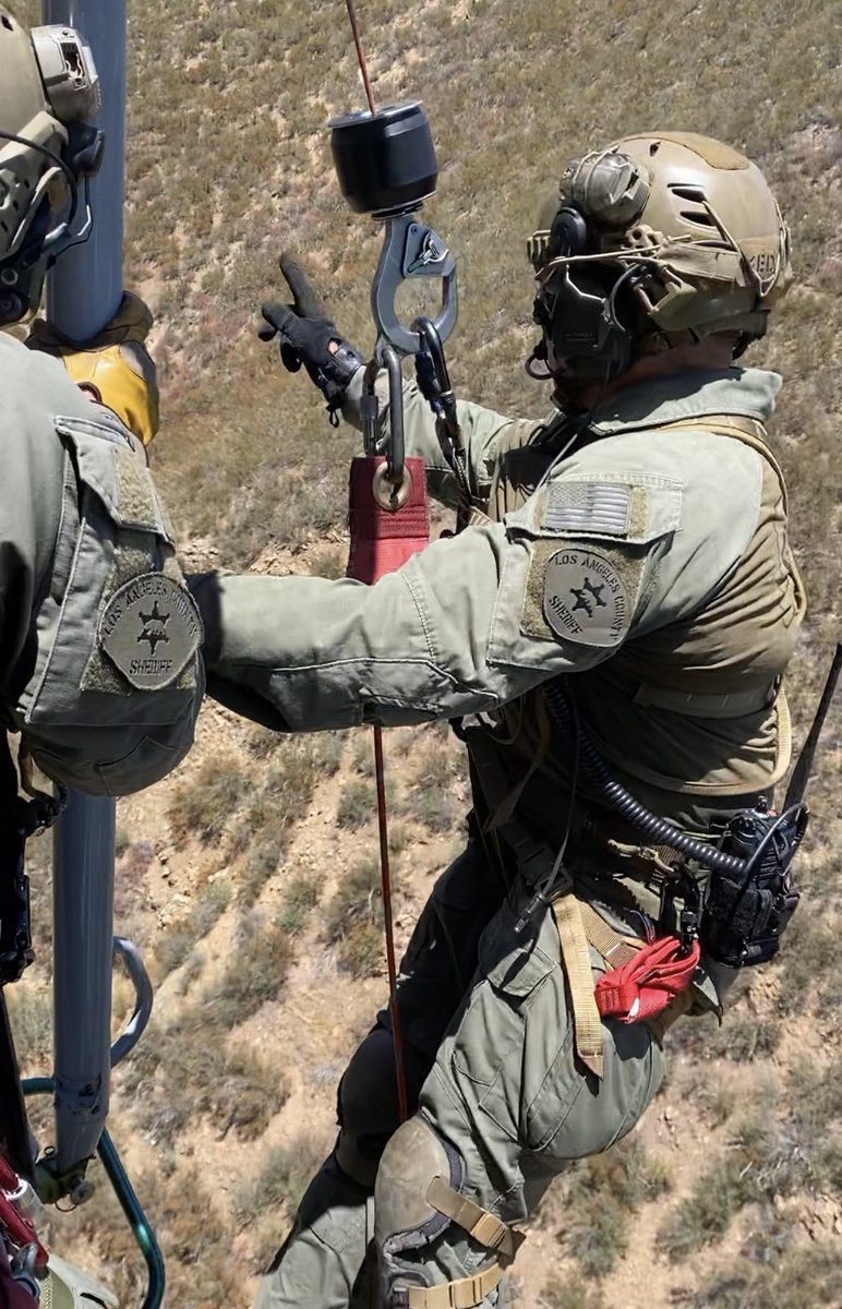 SEB on Twitter: "#LASD Air Rescue 5 on scene of a reported vehicle over the side at Rowher Flats ...