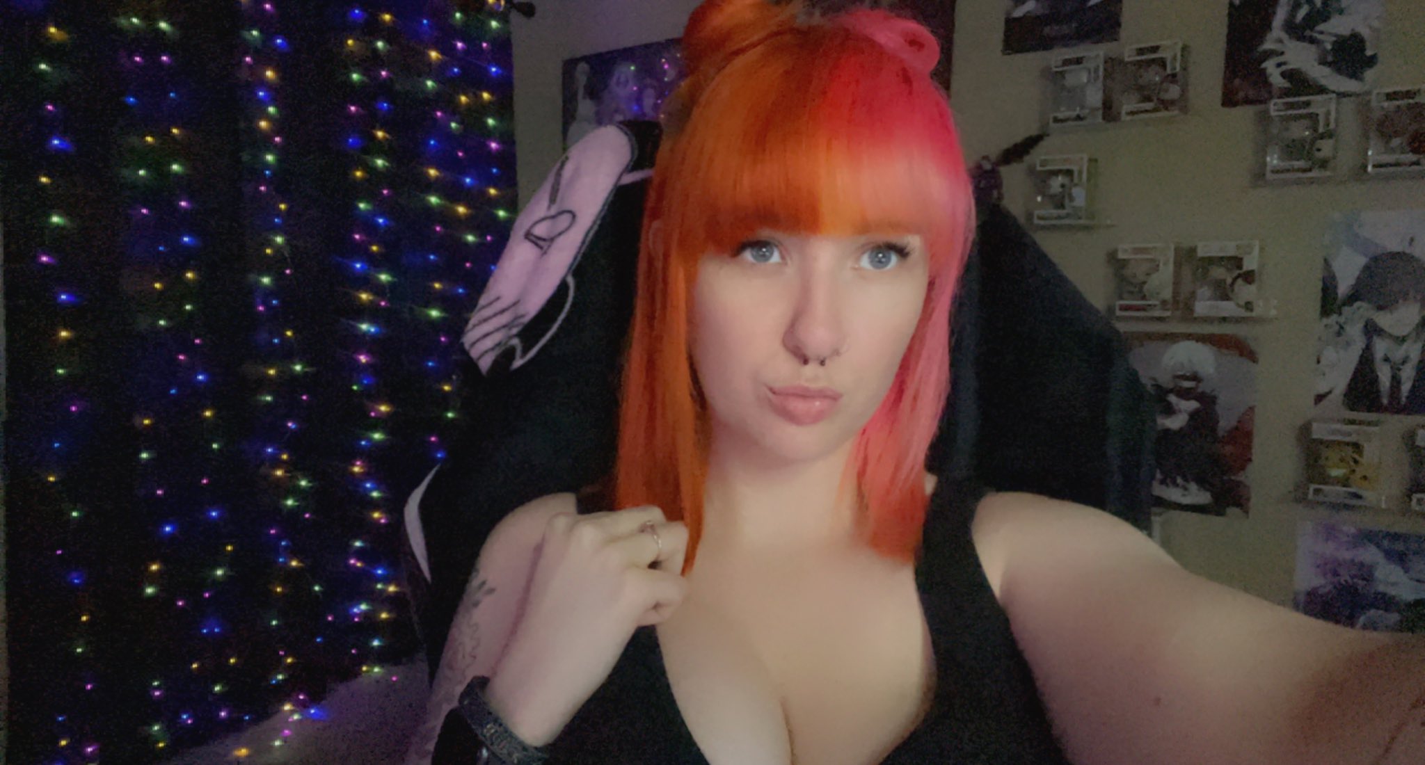 RebeccaRayne on Twitter: "Valorant comp grind continues. Live now. All lurks appreciated. Tell ...