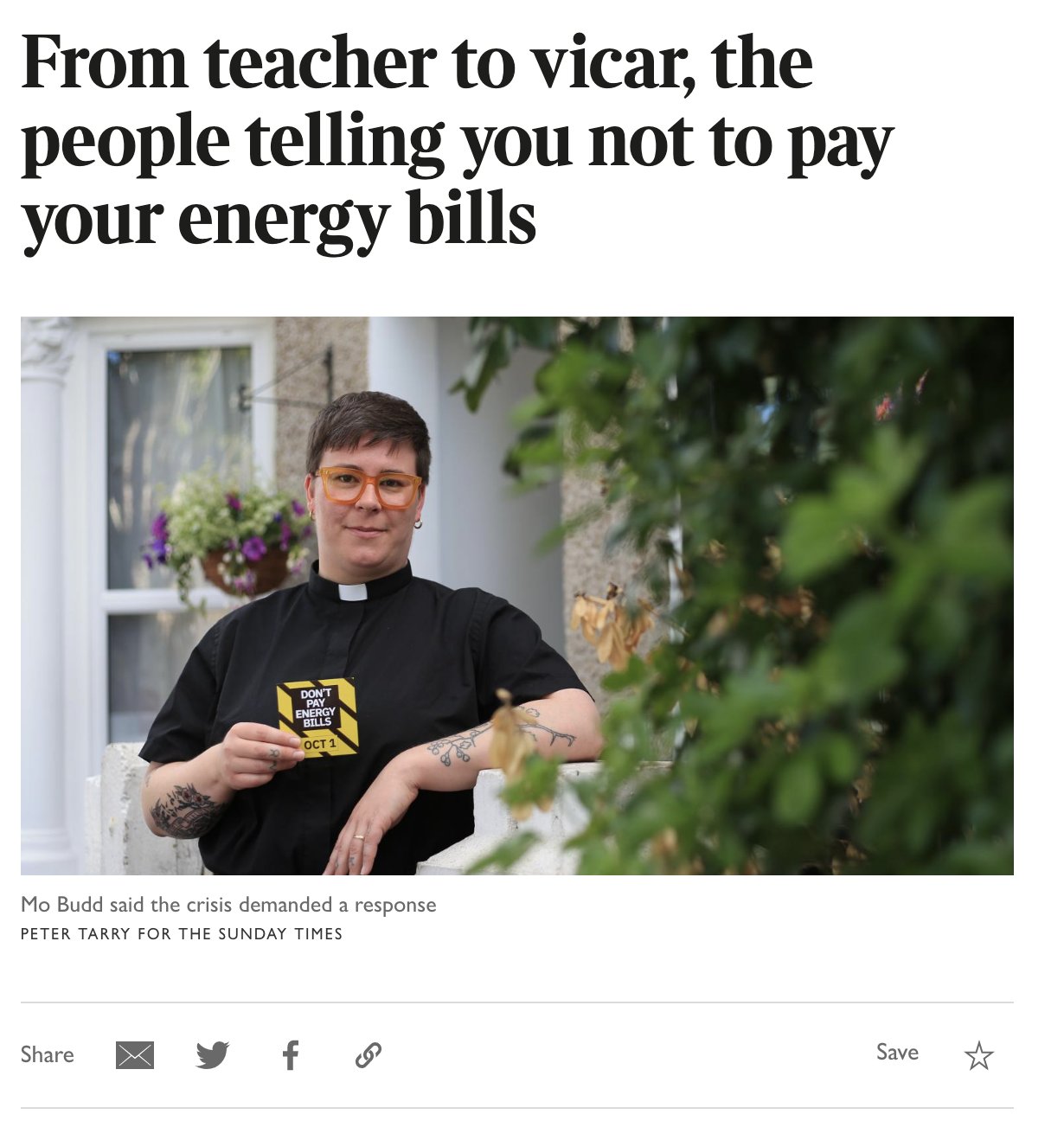 Vicar Memes @THEFAVOURITE_'s Video Tweet