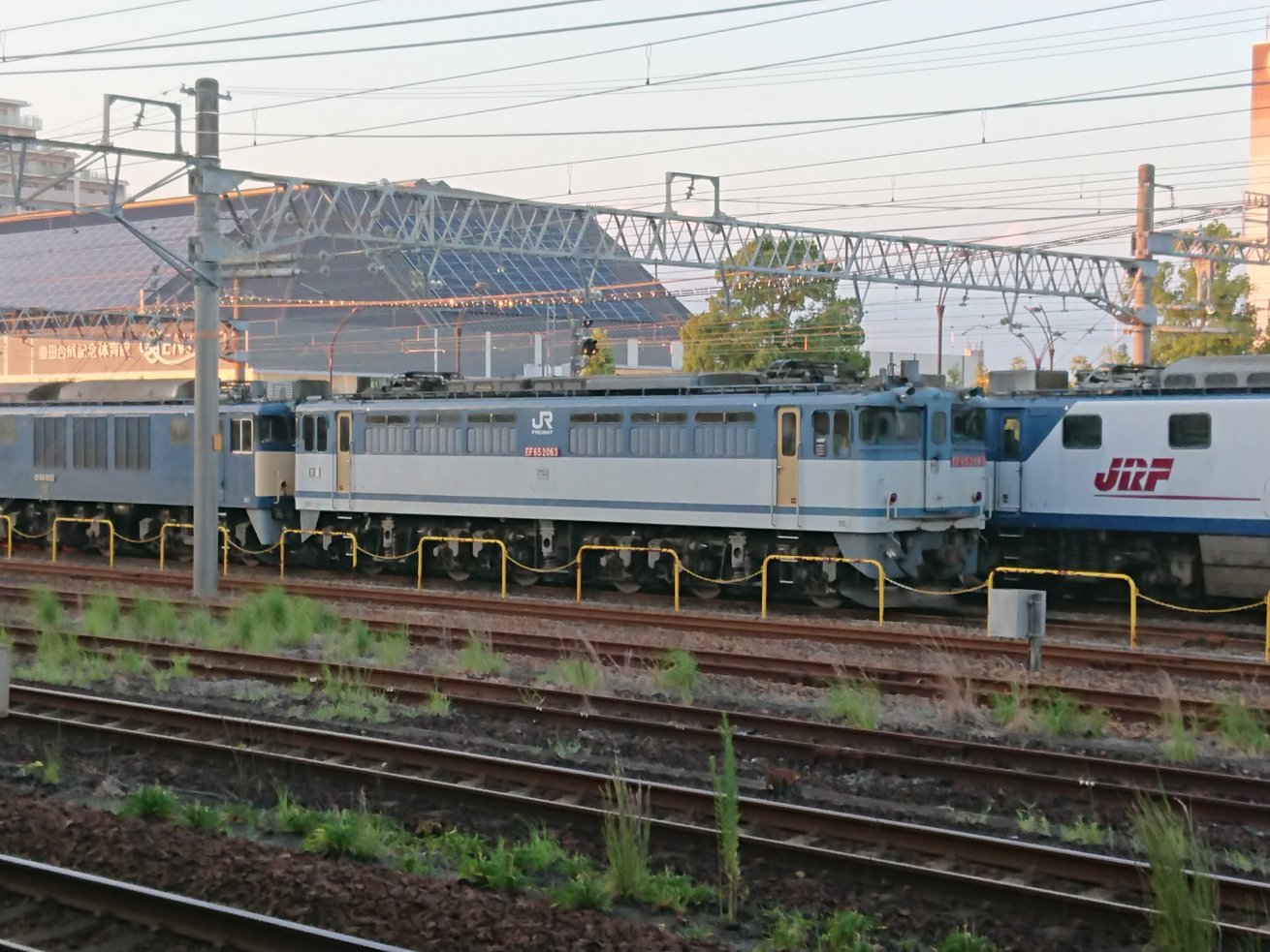 旅したいシービー on Twitter: "EF65-2063が稲沢駅休車線群に https://t.co/3MoTw7BVKq" / Twitter