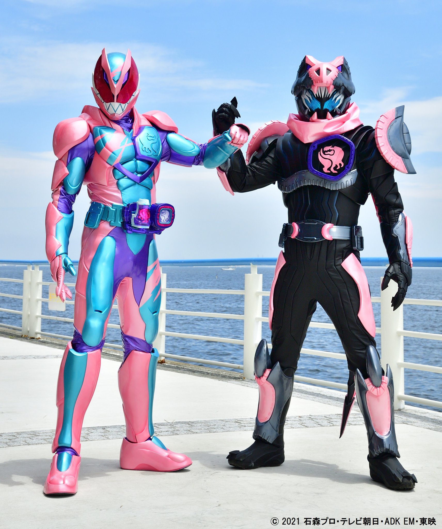The仮面ライダー展【公式】 On Twitter 【本日のグータッチ会】 The仮面ライダー展 に本日やってくるのは… 仮面ライ