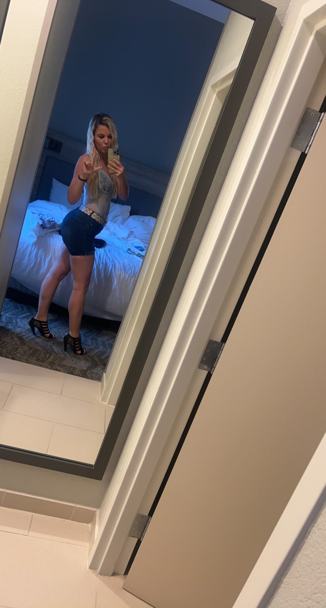 Princess Alli 👑👸 on Twitter: "The only 3 some you’ll ever be in is me draining you and 2 other ...