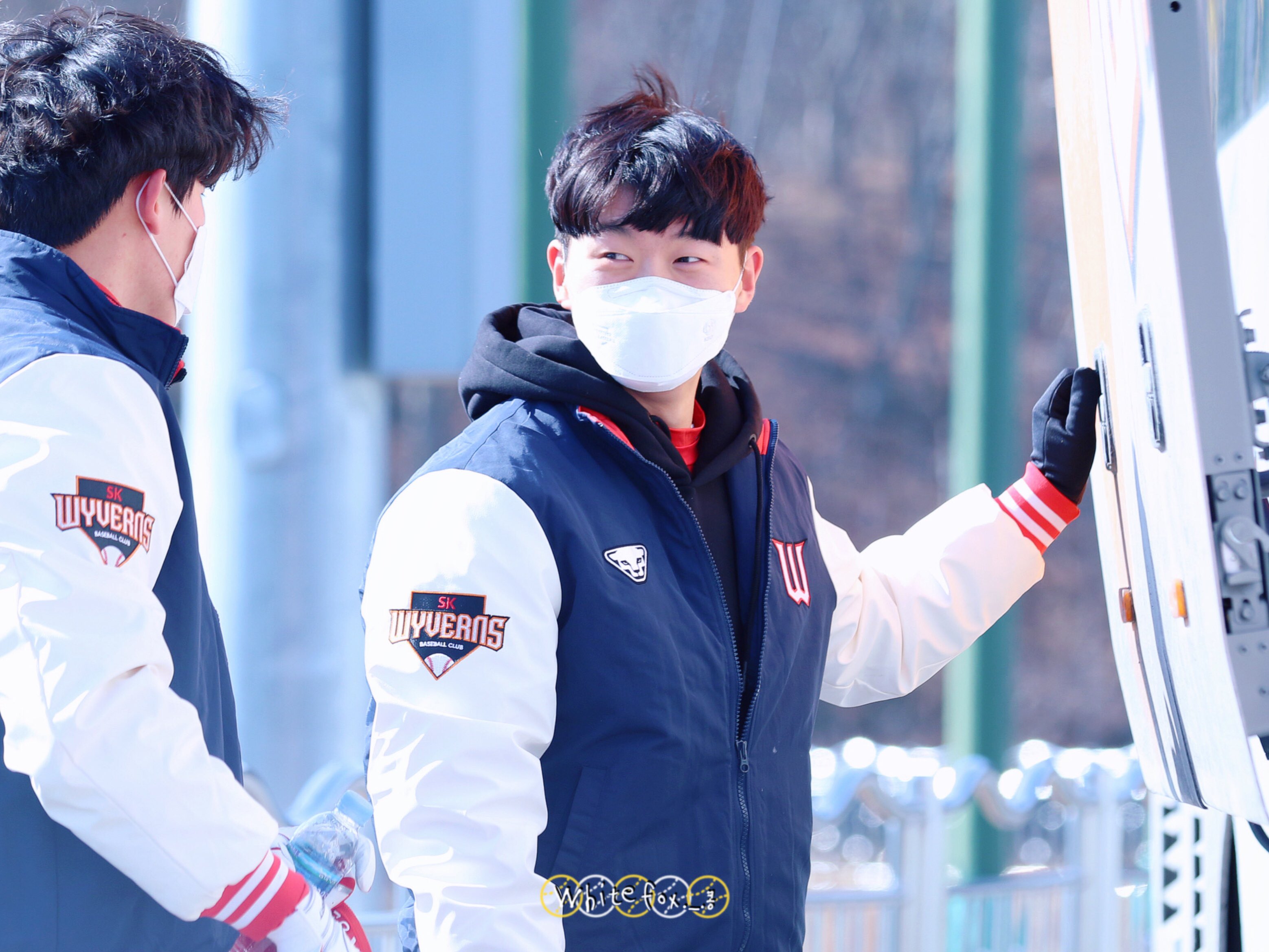 화폭 (@kbo_whitefox) / Twitter