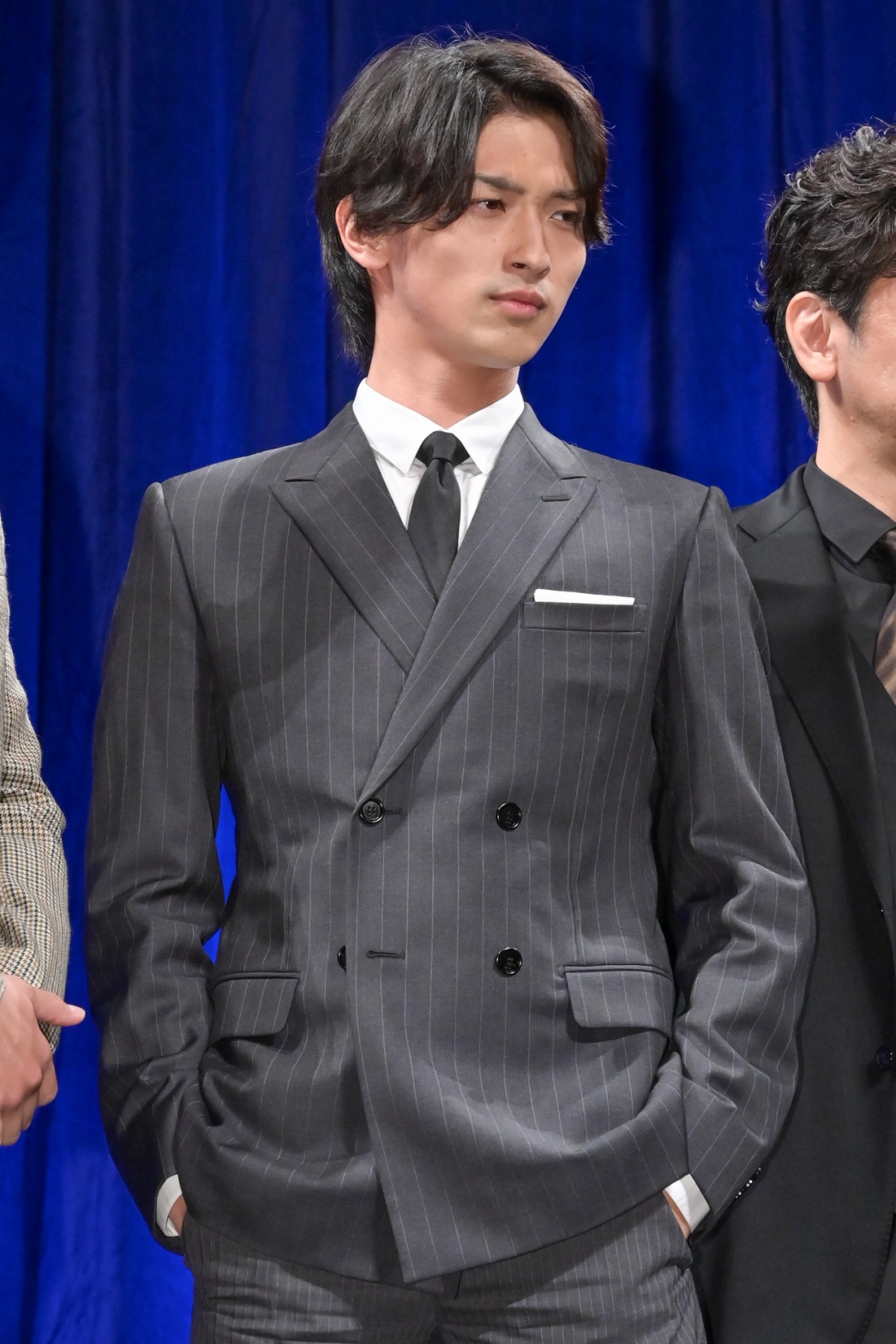 ENCOUNT on Twitter: "【イベント写真📸】 映画「#アキラとあきら」の舞台挨拶が行われ、ダブル主演の #竹内涼真 さん #横浜流星 さんらが登壇しました🎊 互いに「ダサい部分 ...