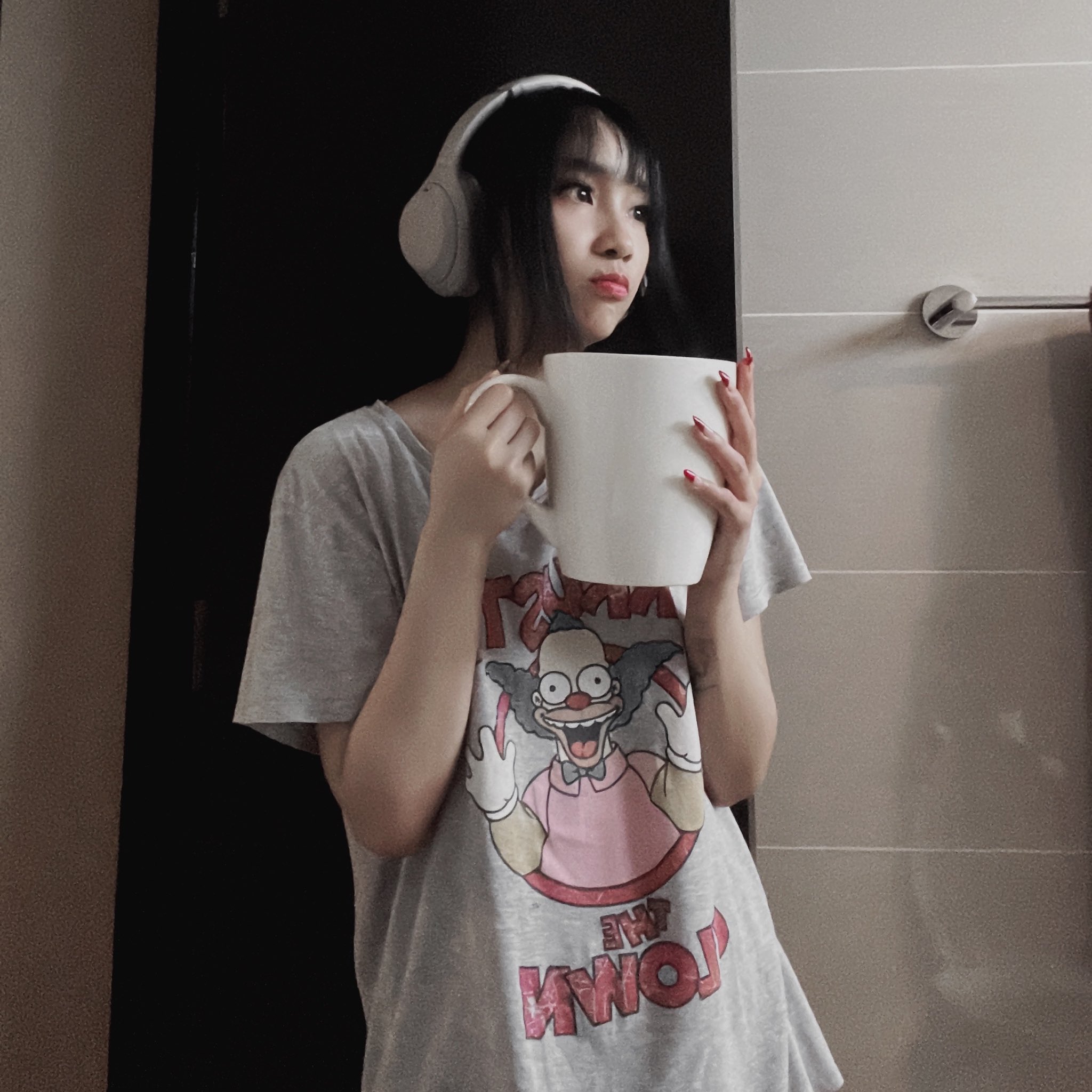 Leez🥔 on Twitter: "regular sized mug, extra smol potat https://t.co/M2yGKOGuCc" / Twitter