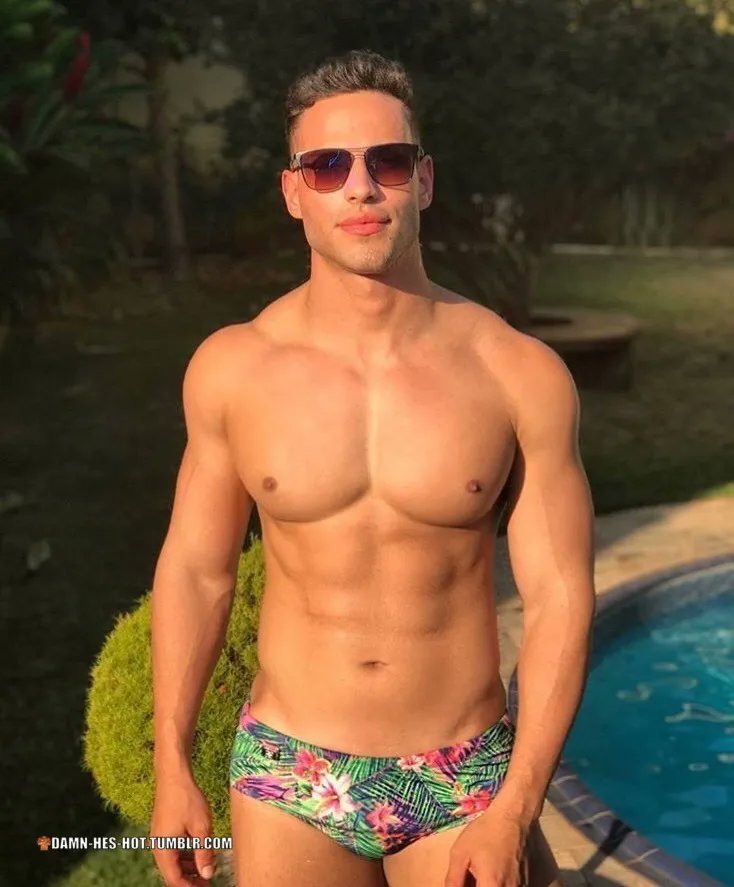 Damn Hes Hot On Twitter Damn Hes Hot Follow For Daily Pics Of Hot