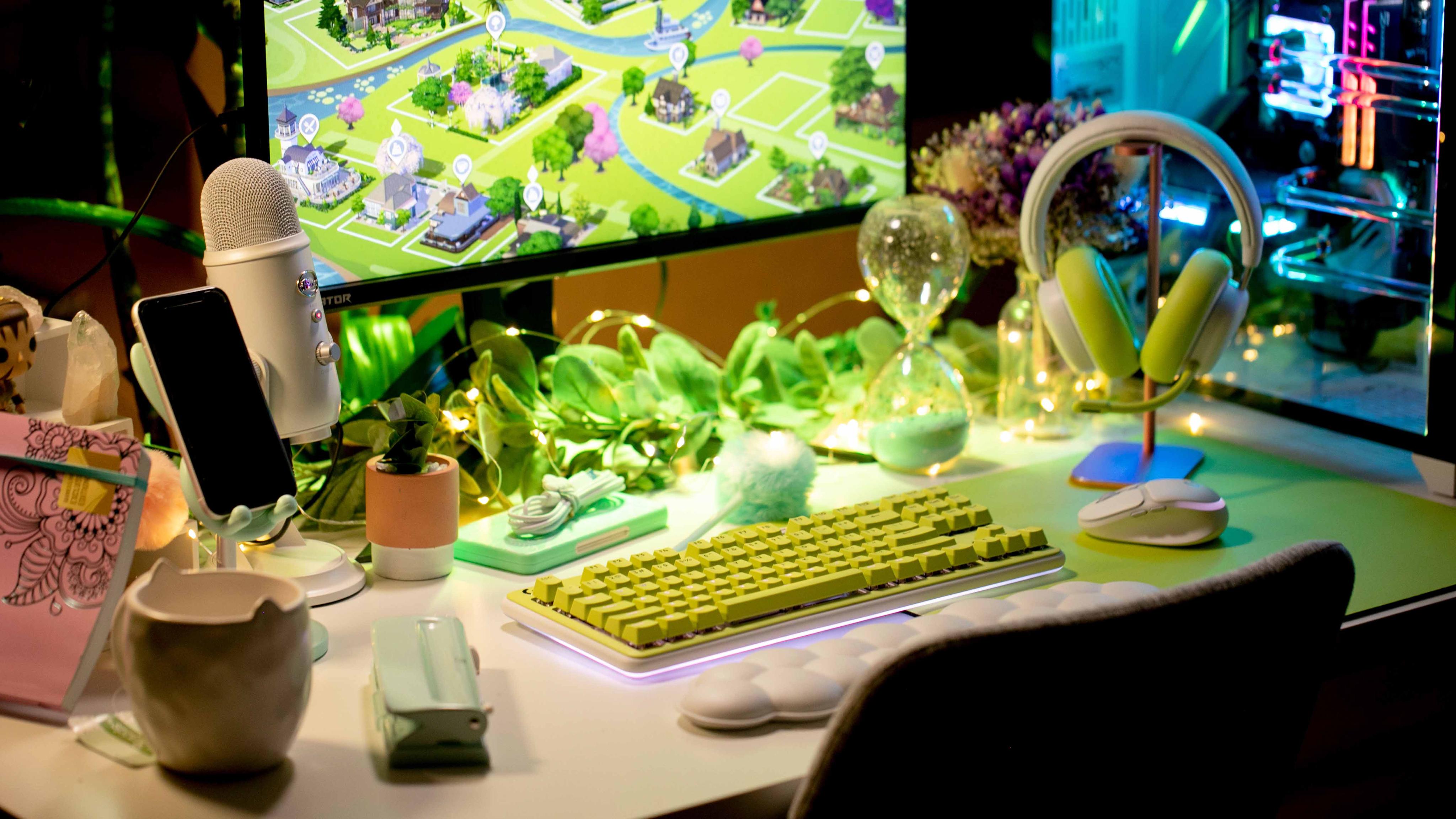 Logitech G on X Fairy lights turned on Snacks and water stocked Aurora Collection on the desk Ready to game Meet the Aurora Collection https t BHJLXOpby8 https t 3xLS6NMVW0 X