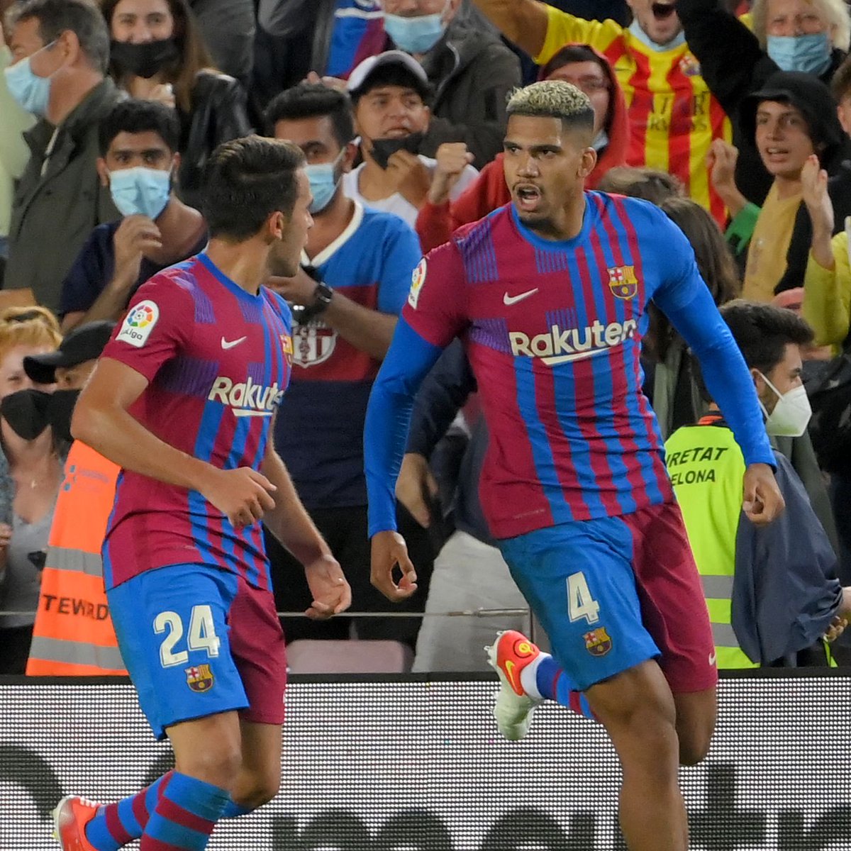 We have to talk about Barca’s centre back profiles 😱 - Thread from Ivar ...