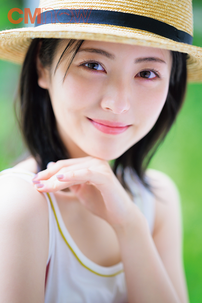 CMNOW on Twitter: "本日発売〜📣 #CMNOW vol.218 ＃浜辺美波 さん表紙！26P完全保存版特集〜 インタビューでは流石の回答連発の浜辺さん あのCMの裏話や、心理 ...