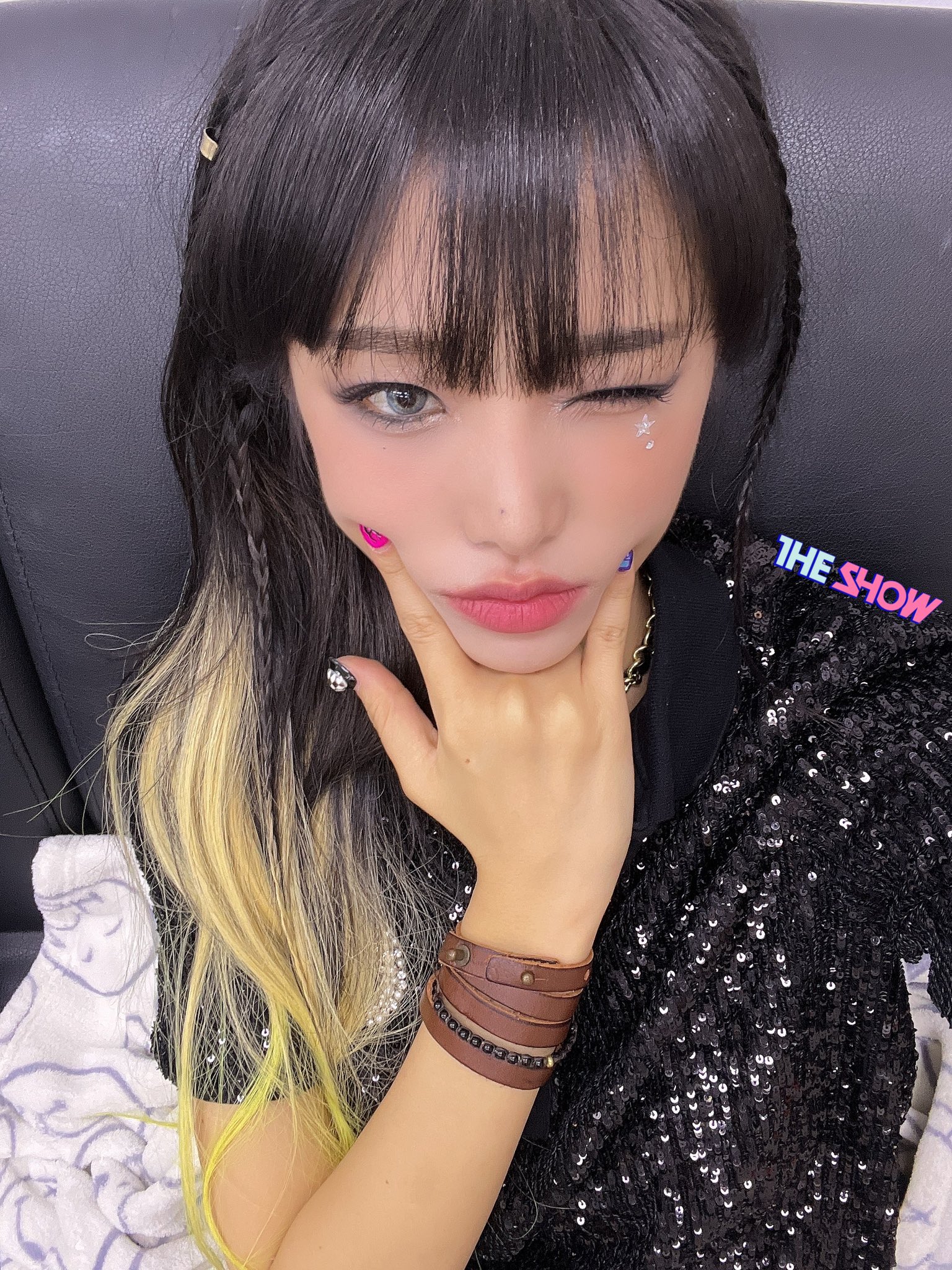 The Show On Twitter [★306회 더쇼초이스 후보③] 더쇼 요새 눈이 좀 안 좋아진 것 같아요🙄 온 세상이 다