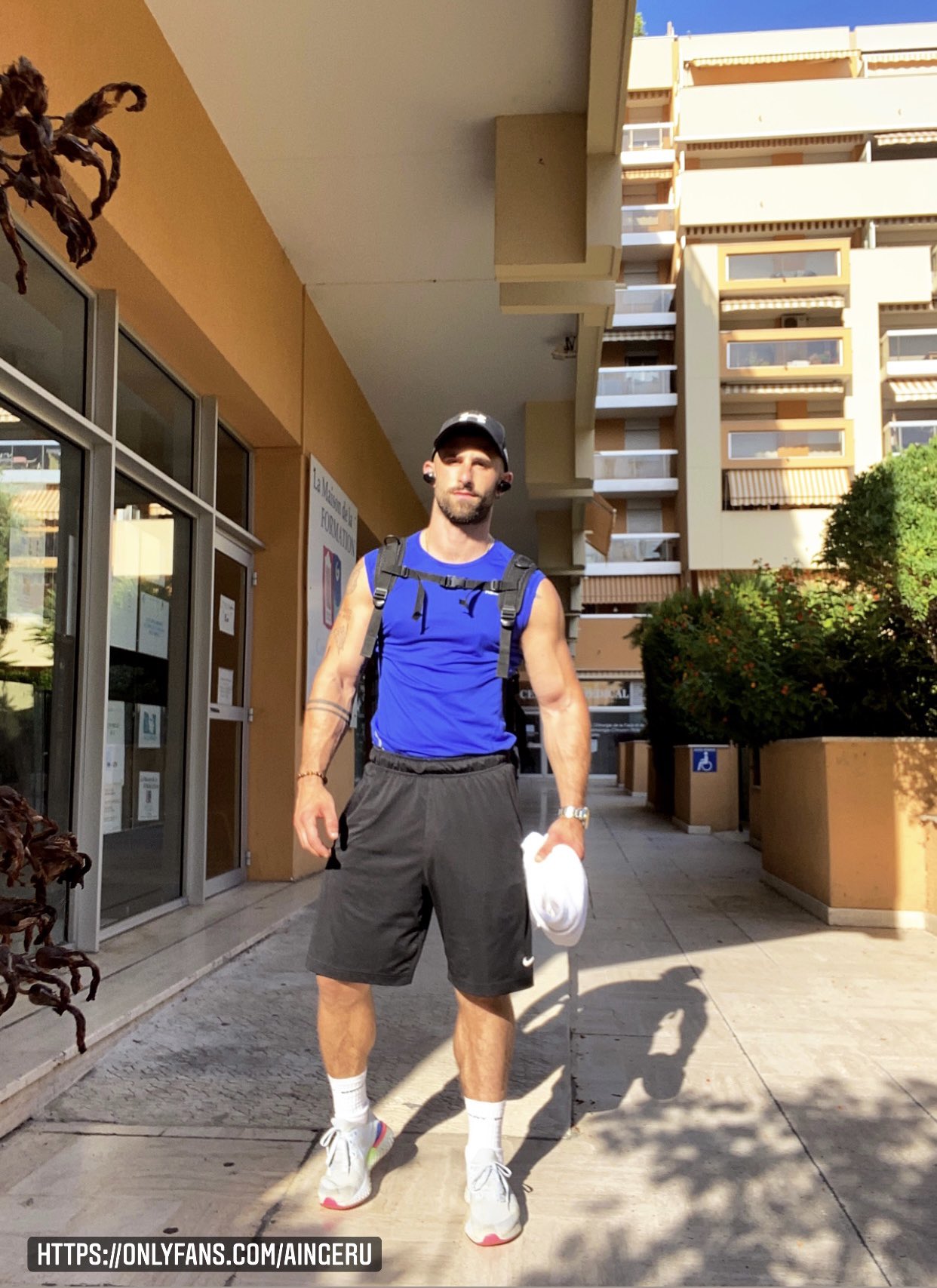 TW Pornstars - 1 foto. Aingeru. Twitter. Post workout 🐒🤙🏽☀️. 4:22 PM - 9 Aug 2022
