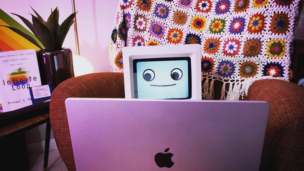 Macintosh Librarian on Twitter: "Maccy shopping on eBay! He is using my new 16 inch MacBook Pro ...