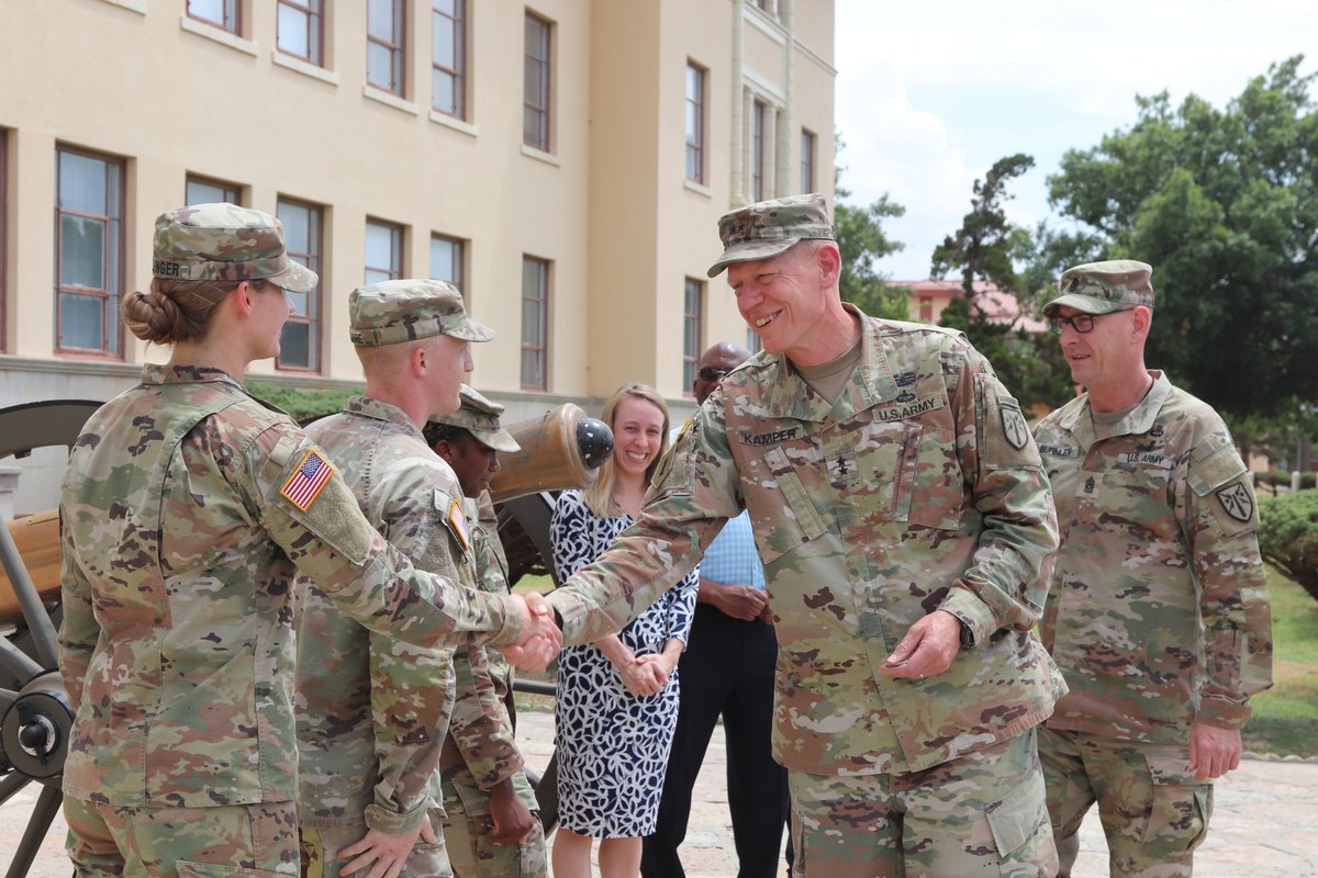 Us Army Fort Sill On Twitter Fcoe Cg Maj Gen Kamper Presented
