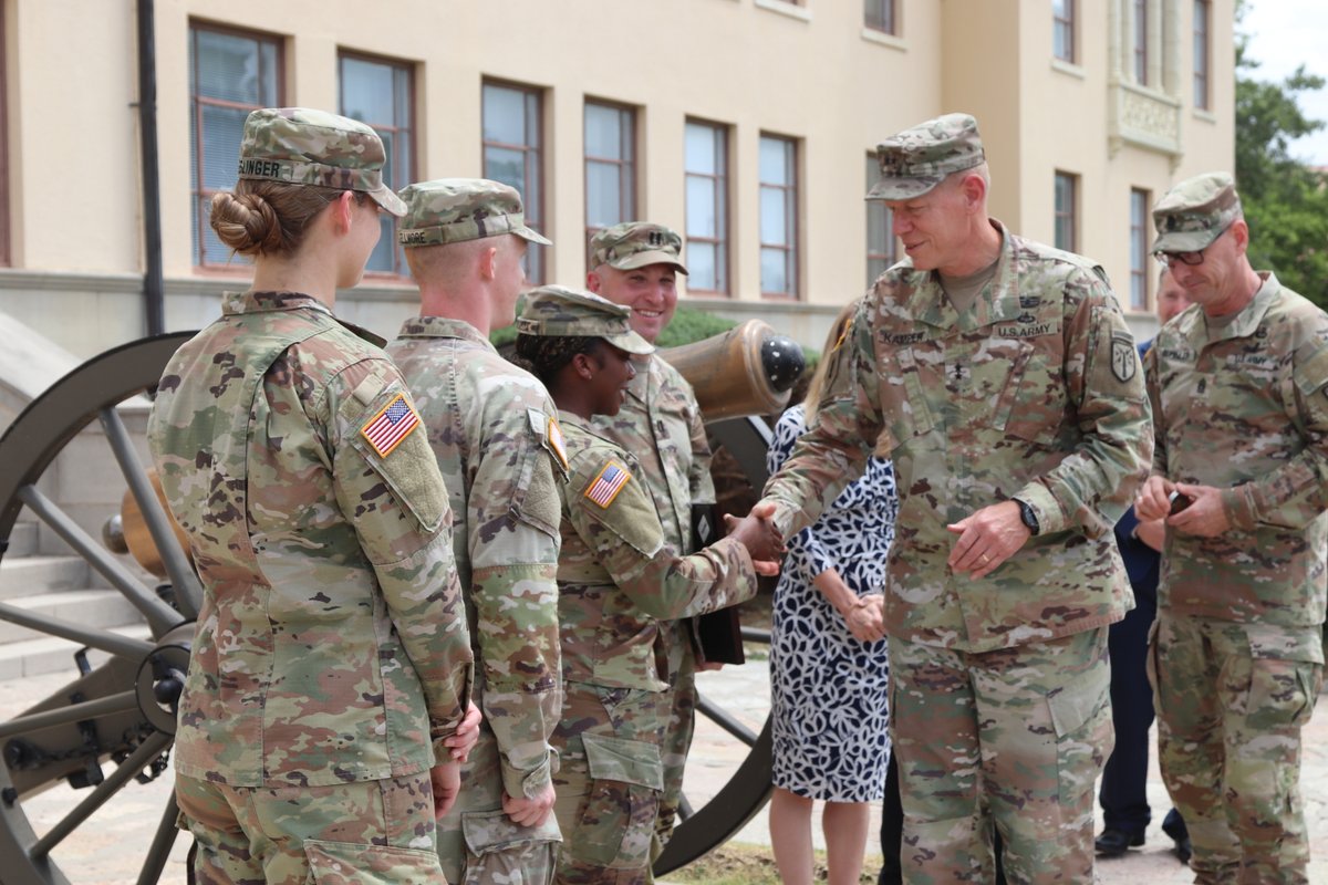 Us Army Fort Sill On Twitter Fcoe Cg Maj Gen Kamper Presented