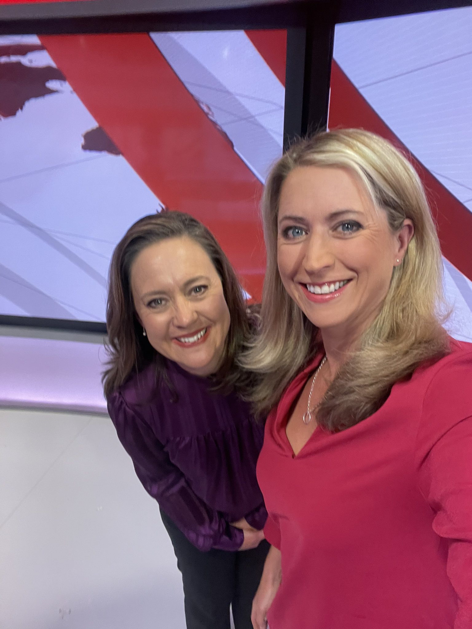 Karin Giannone on Twitter: "All change again at 0700GMT on BBC World News as @SallyBundockBBC ...
