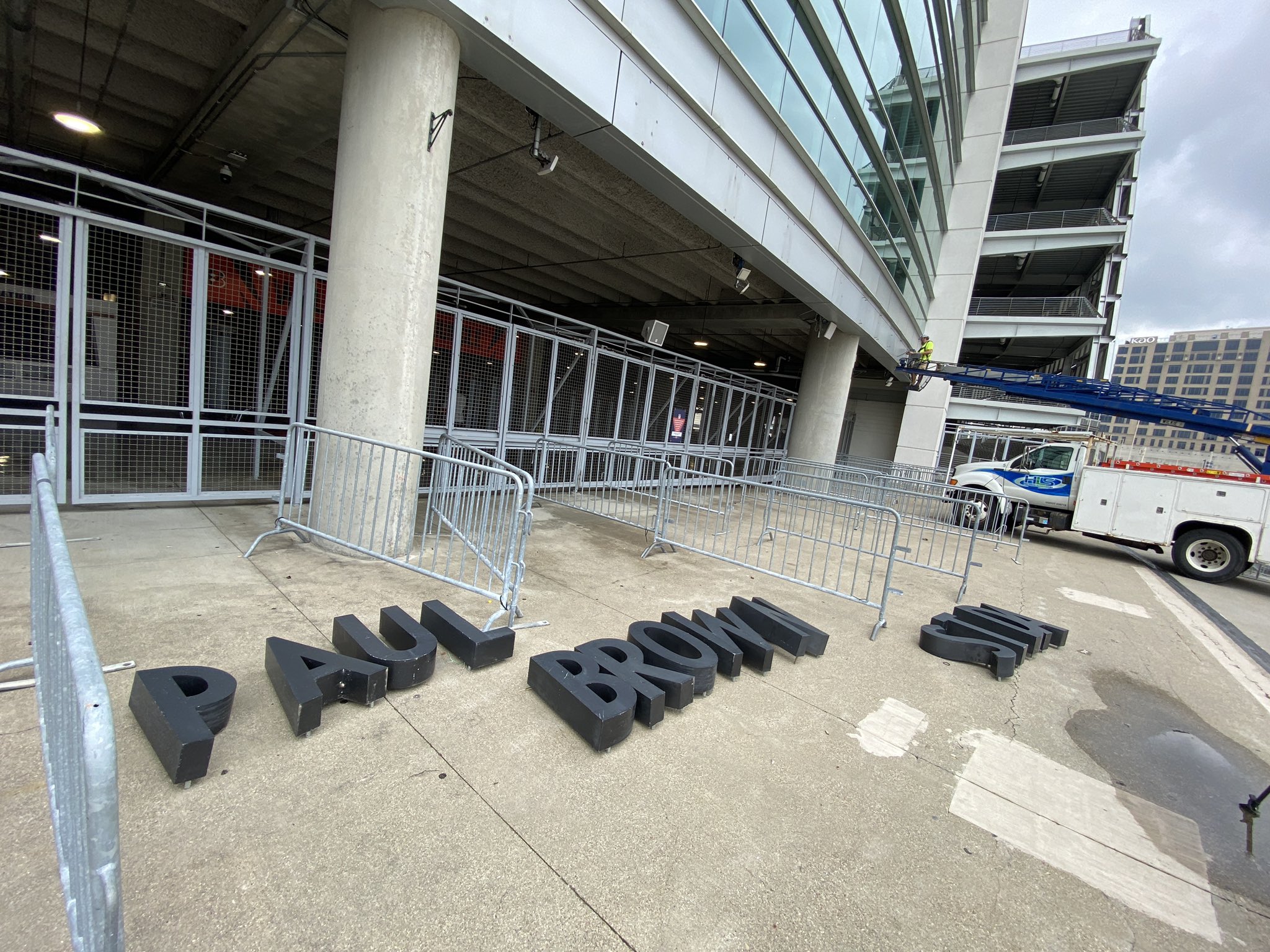 Brian Hamrick on Twitter: "End of an era. The name Paul Brown is coming down. It’s now Paycor ...