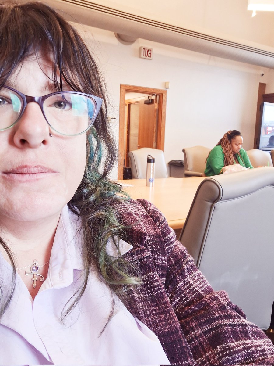 Gennifer Harding-Gosnell's Threads – Thread Reader App