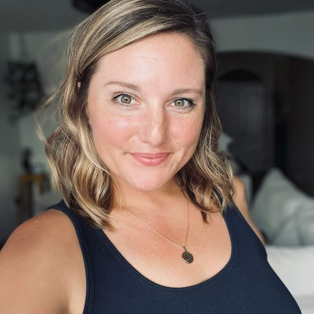 Julie Send's Instagram, Twitter & Facebook on IDCrawl