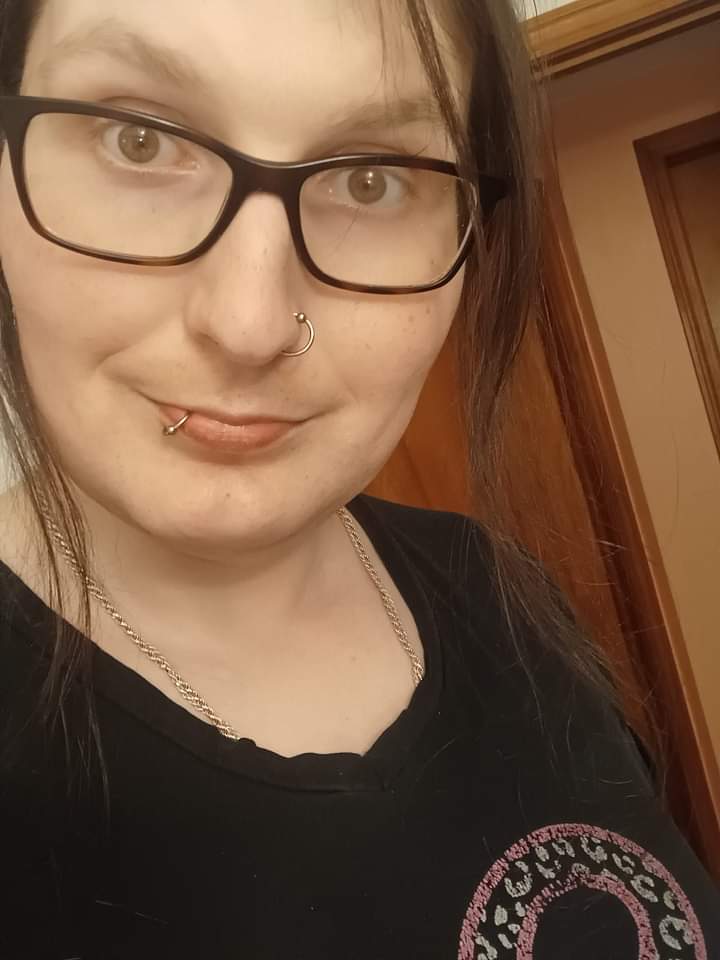 Allie Bee's Instagram, Twitter & Facebook on IDCrawl