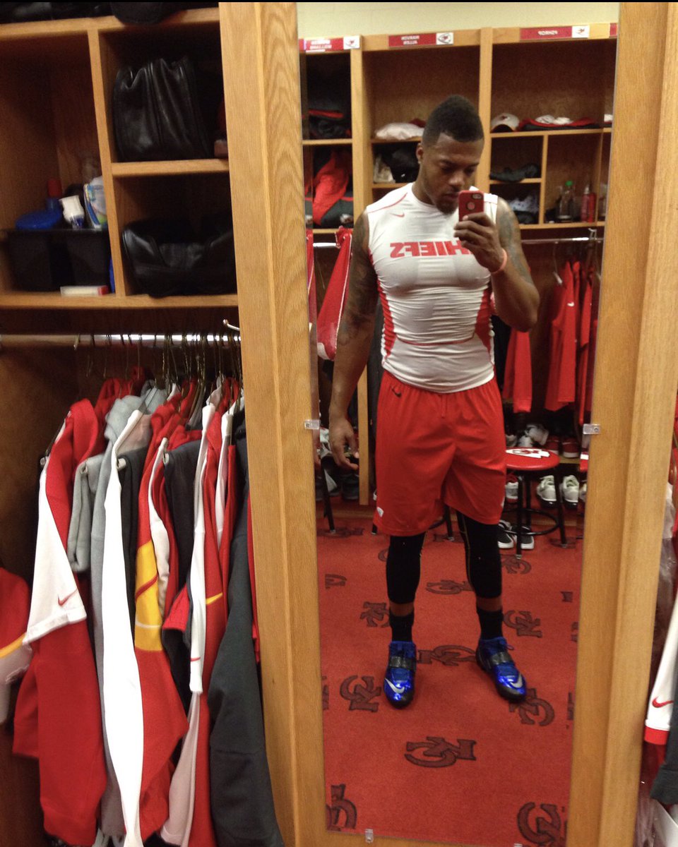 Weslye Saunders Colts