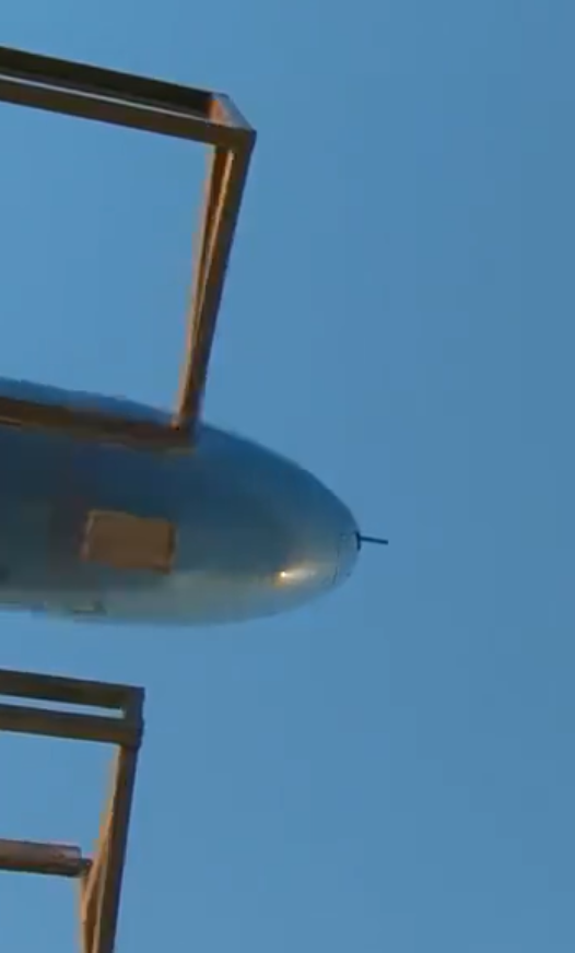 🇮🇷 Paveh cruise-missile variant with two prominent radar altimeter ...