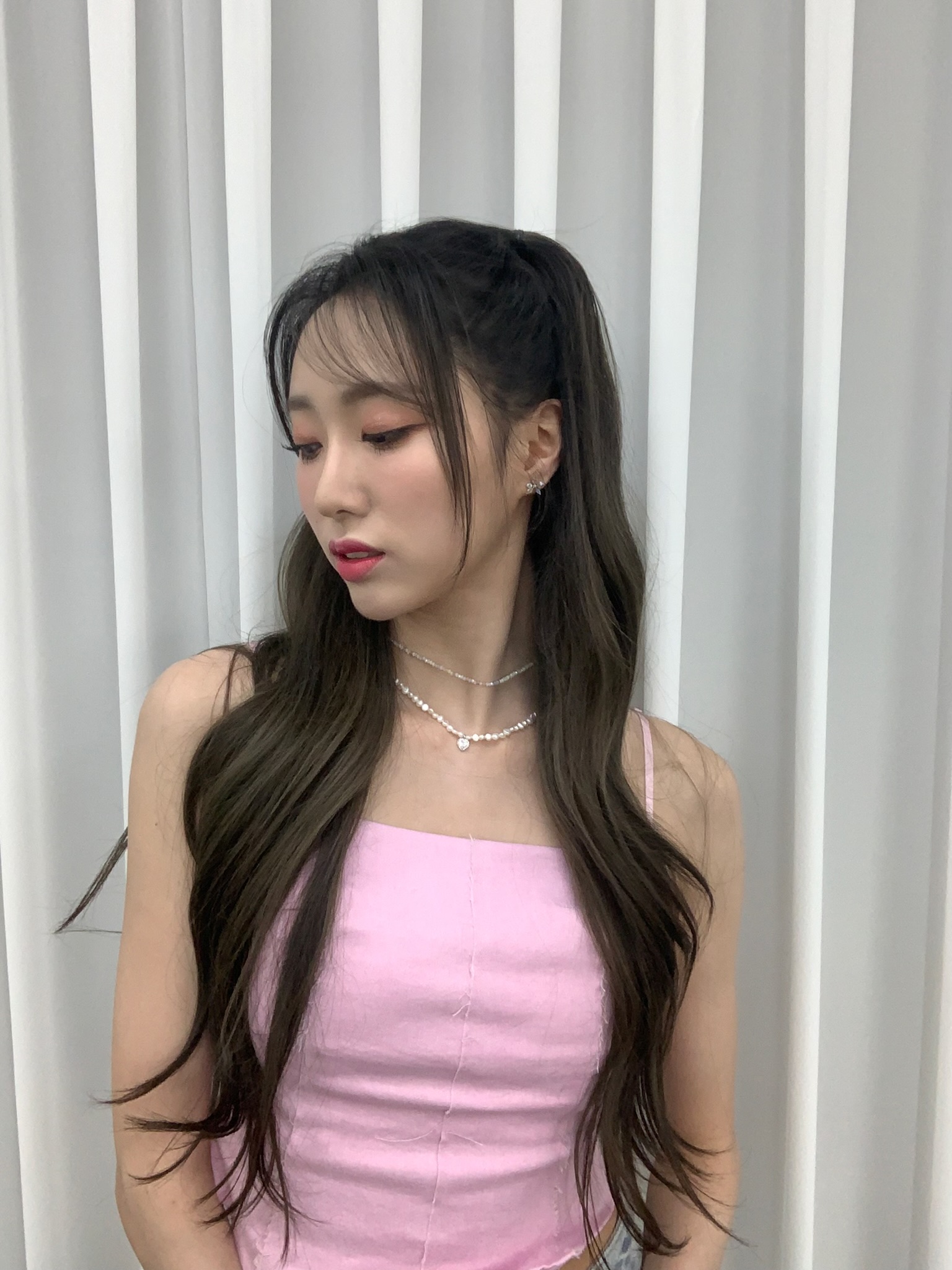 IRRIS (아이리스) on Twitter: "[#IRRIS_HOT] 🌸💗🎀 #아이리스샷 #IRRIS #아이리스 #LIV #리브 https://t.co/Vfj2pWYOlJ ...
