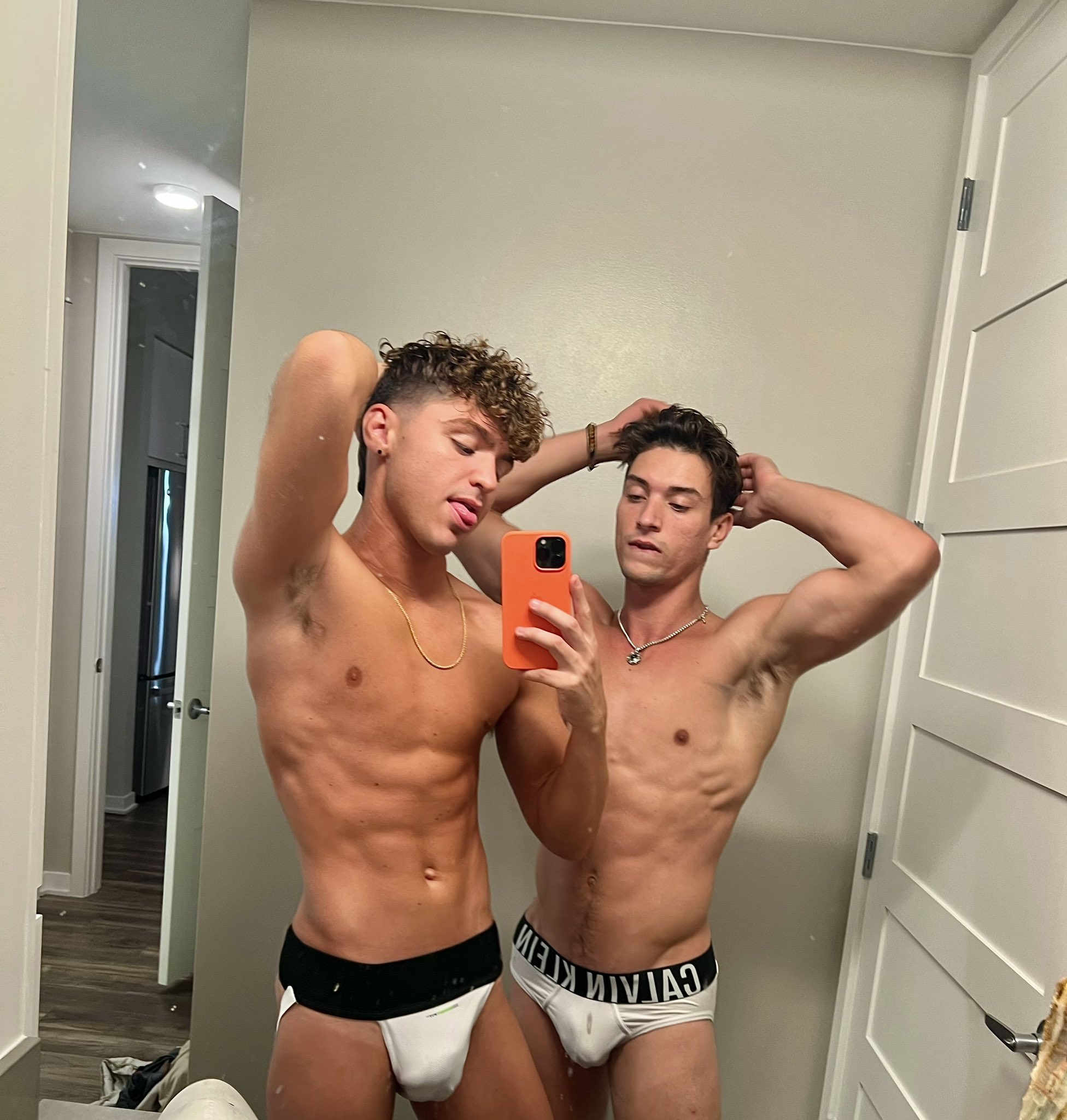 🔥🔥🔥🔥Rawr-ItsBen Top .19 OnlyFans🔥🔥🔥🔥🔥 on Twitter: "We are live on cam now! Horny and waiting for ...