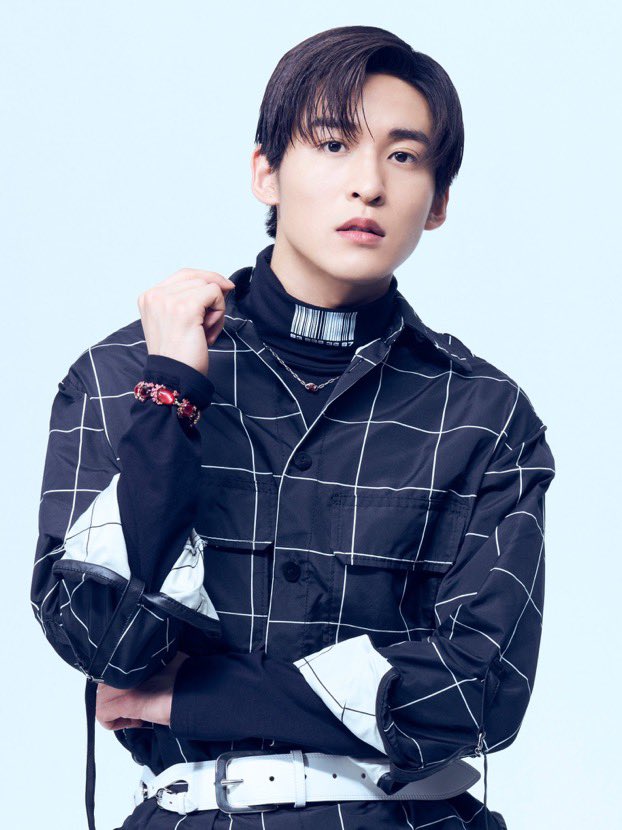 Snow Man Clothing on Twitter: "Snow Man 2nd Album「Snow Labo. S2」 🖤目黒蓮 衣装 (TOP) VTMNTS #SnowMan # ...